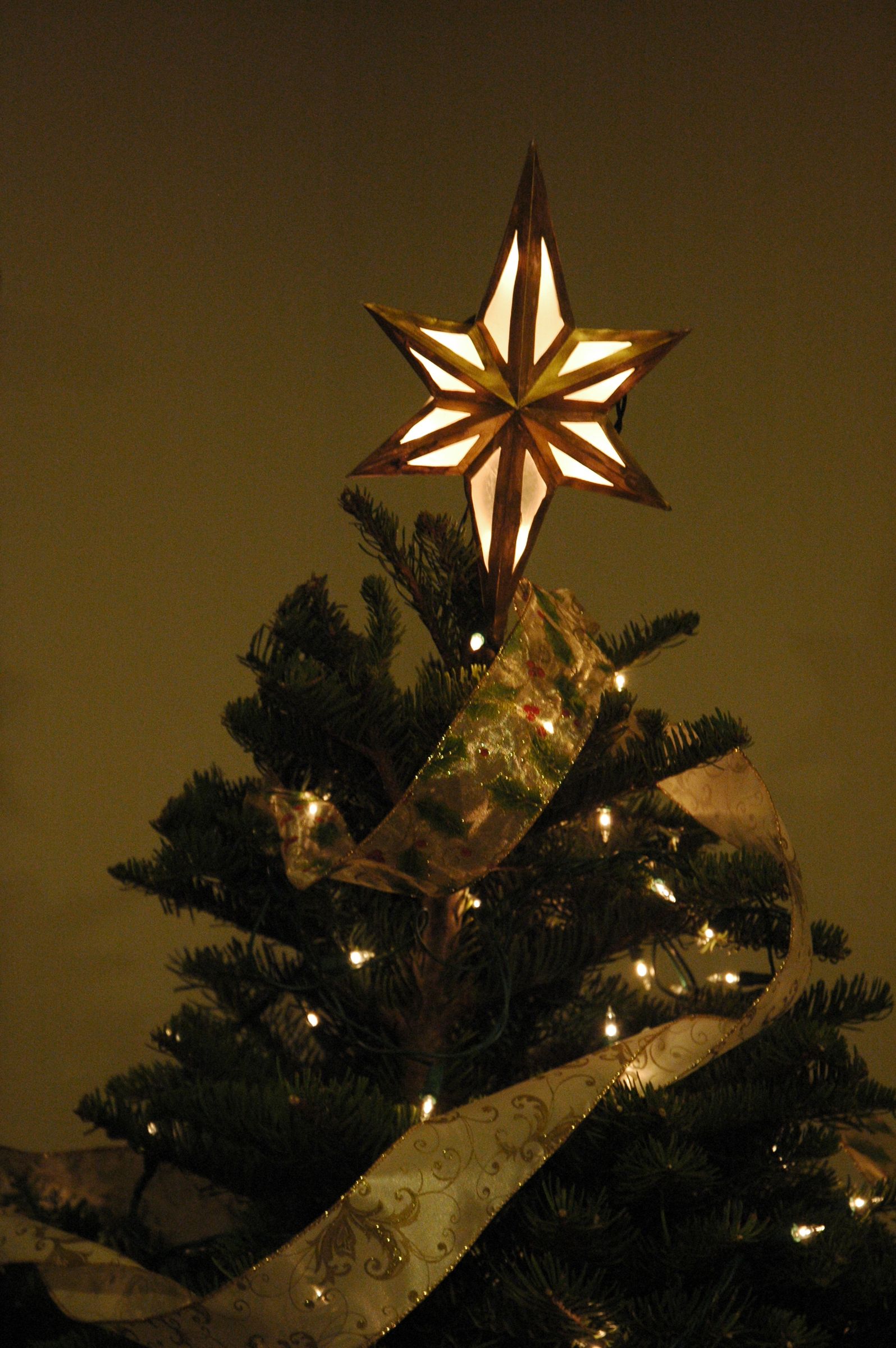 Lighted Bethlehem Star Tree Topper : 10 Steps (with Pictures ...
