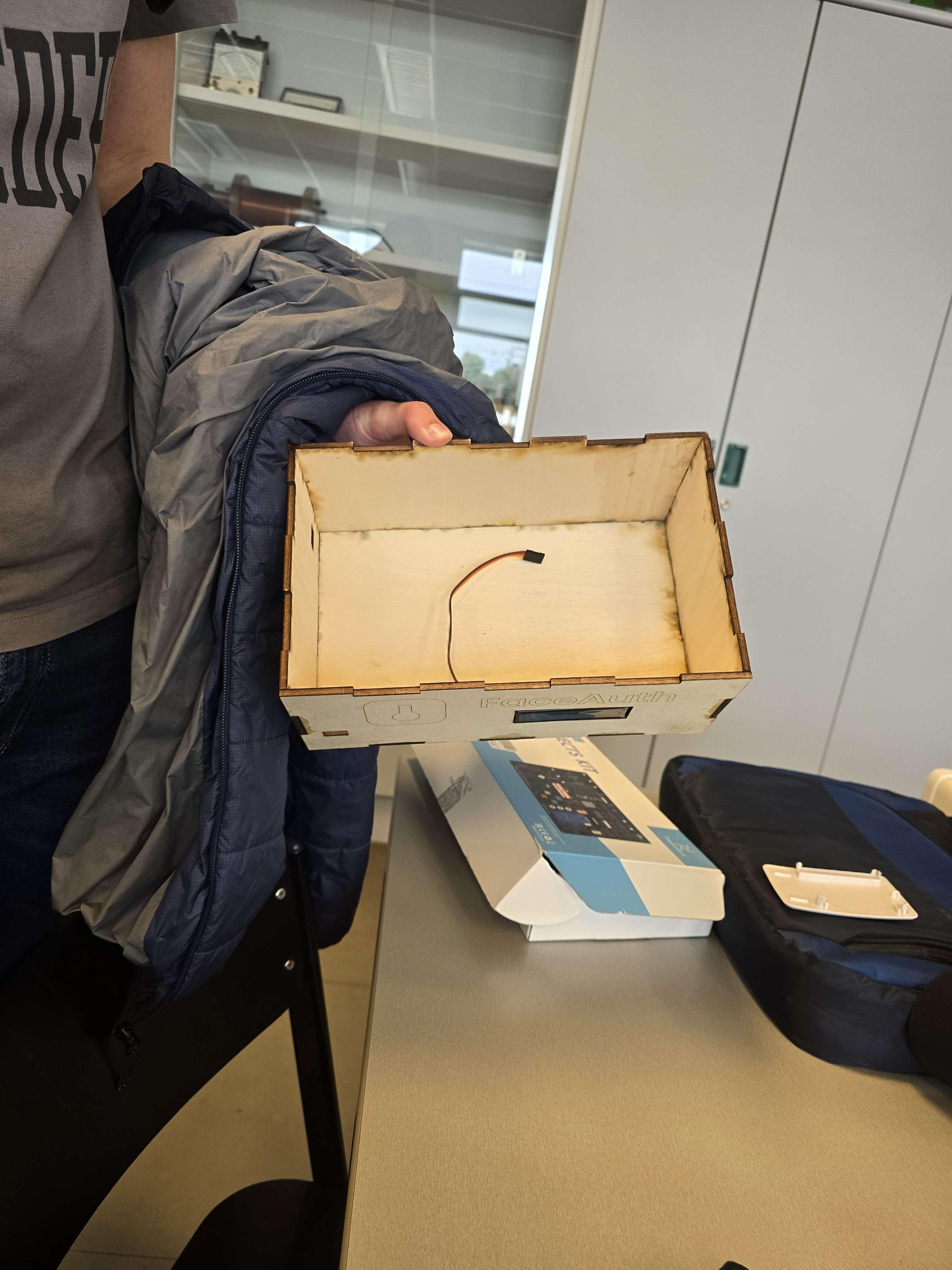 Sign Language Translator : 8 Steps (with Pictures) - Instructables