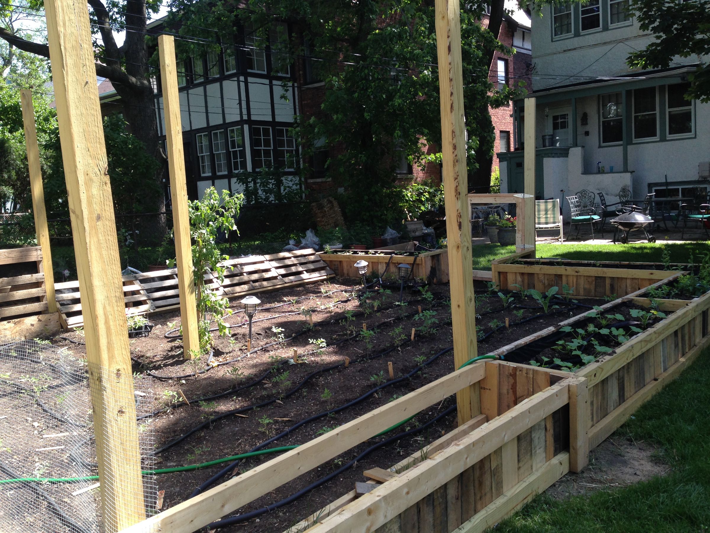 Outdoor Pallet Garden : 10 Steps (with Pictures) - Instructables