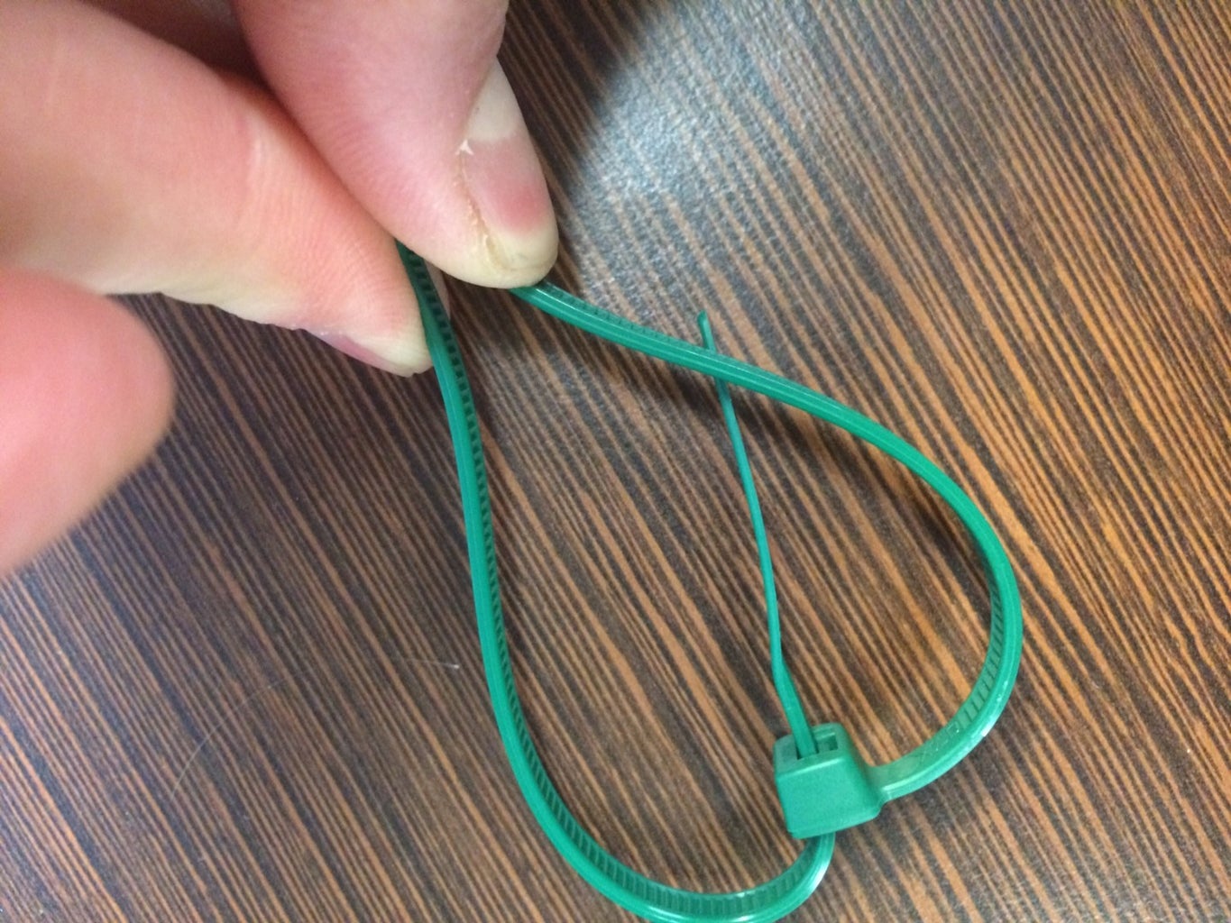 Zip Tie Heart Chain 3 Steps Instructables zip-tie-heart-chain-3-steps-instructables