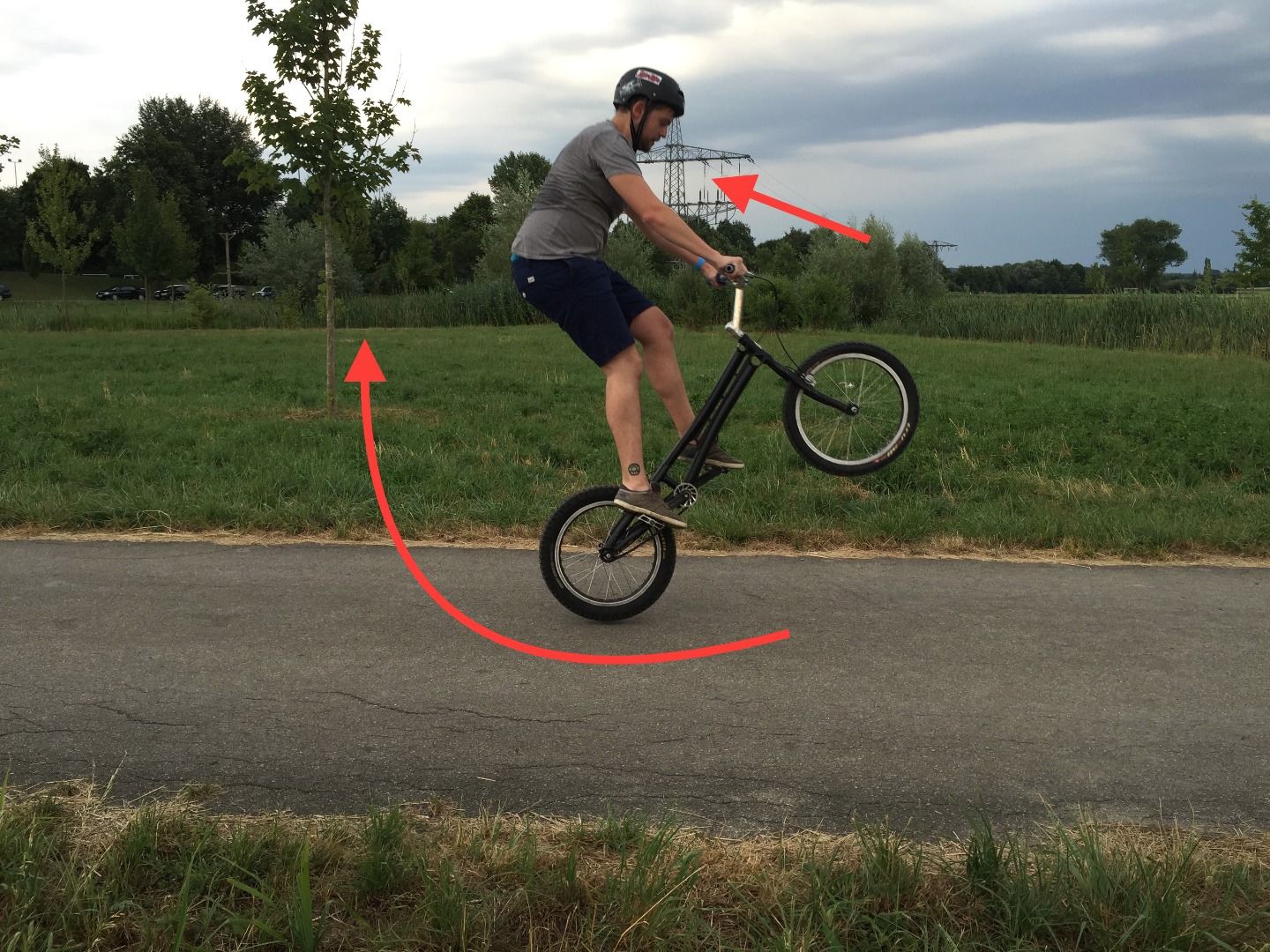 How to Perform Multiple Backwheel Hops on Your Trial Bike : 7 Steps ...