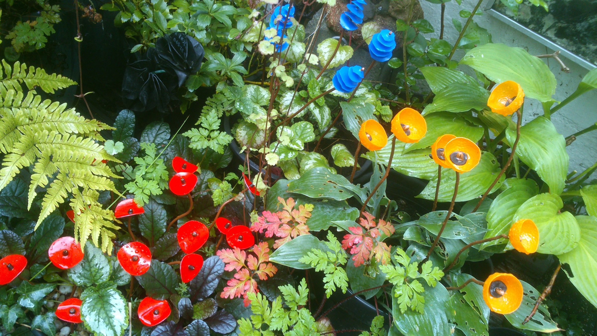 Ornamental Plastic Flowers : 5 Steps (with Pictures) - Instructables