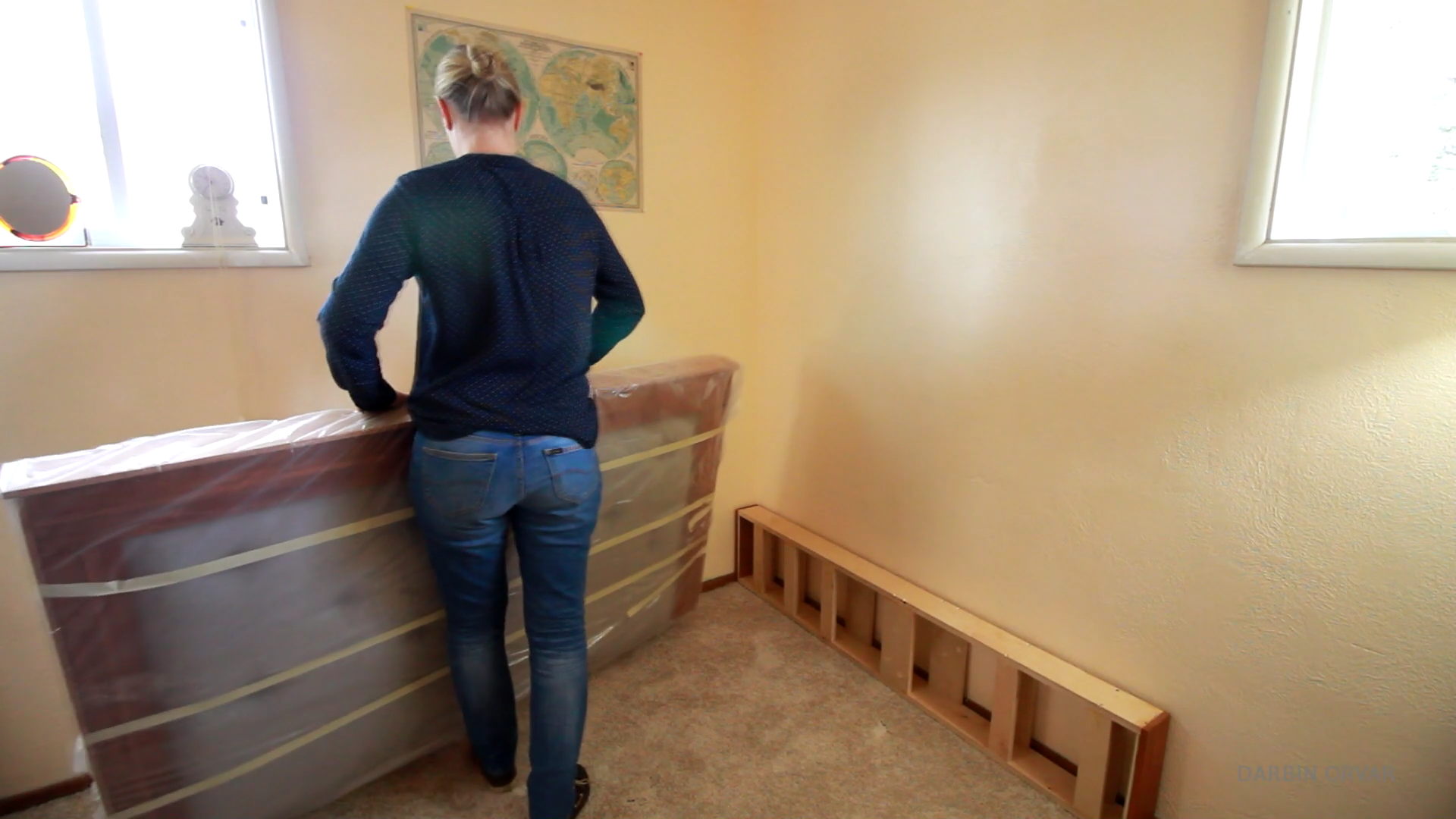 DIY Upholstered Queen Sized Headboard W/ Linen & Mahogany : 12 Steps ...