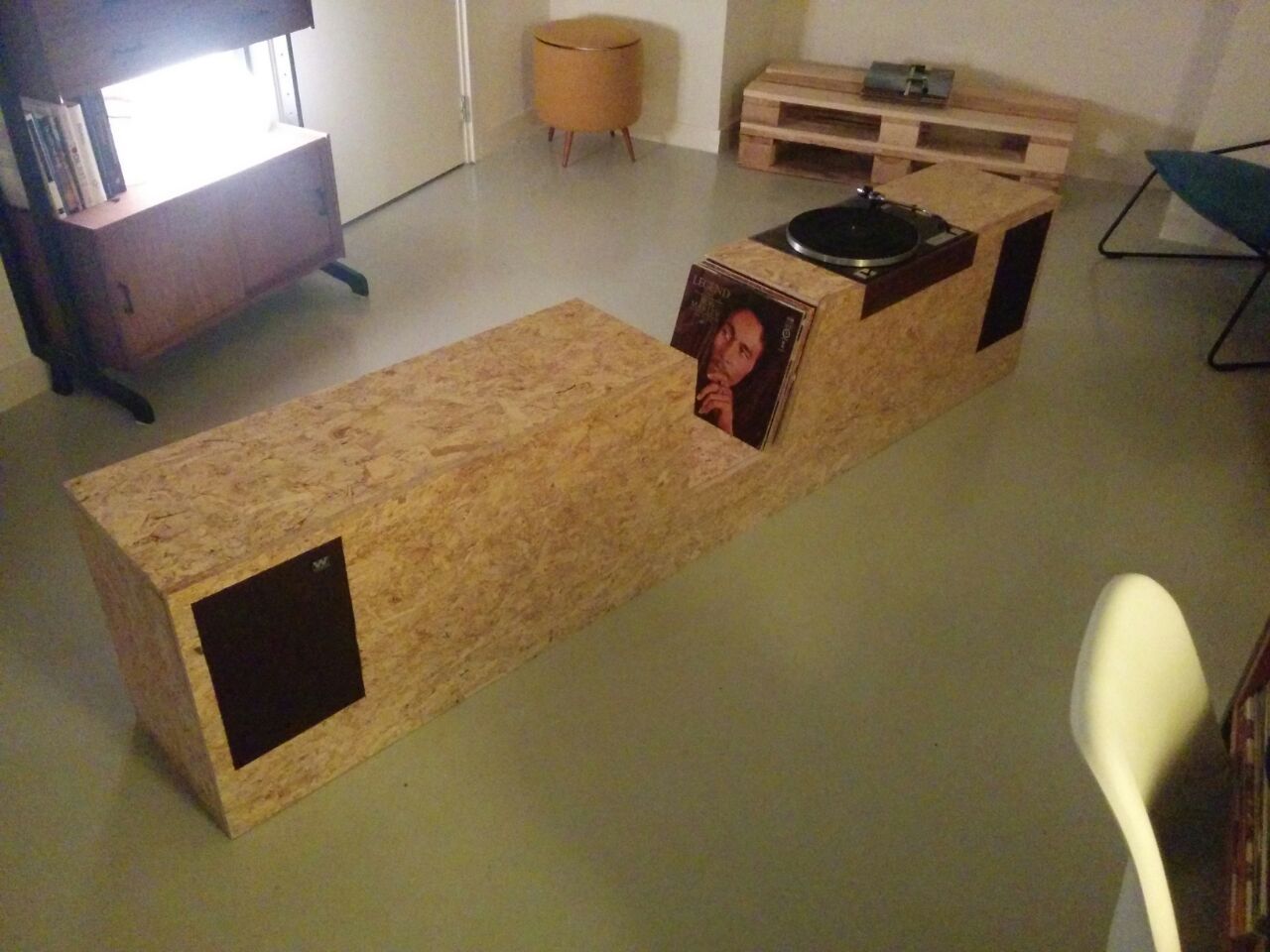 Turntable Cabinet OSB : 4 Steps - Instructables