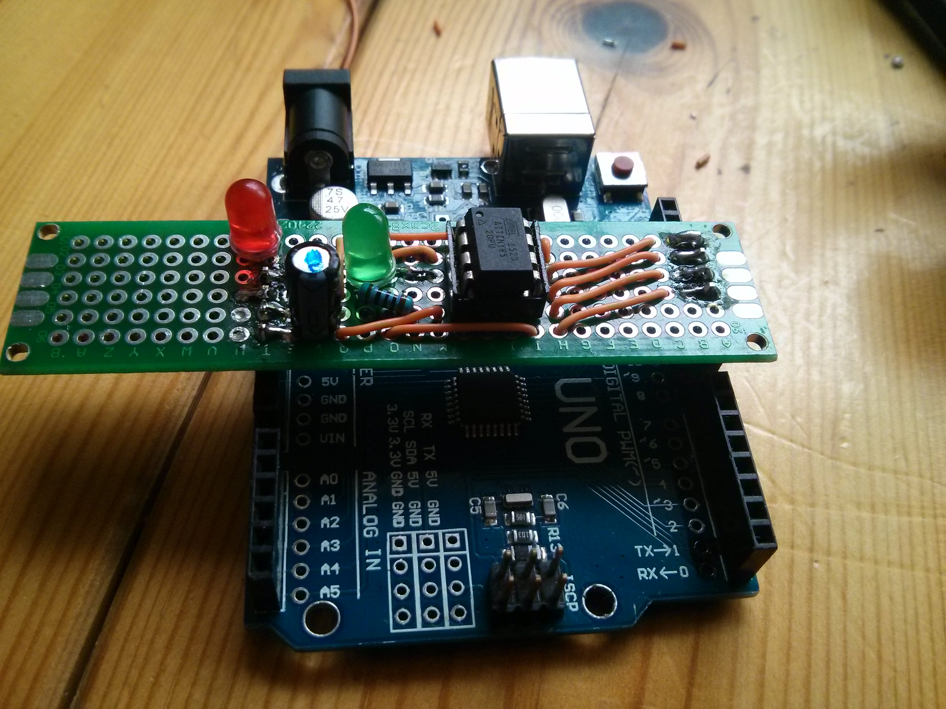 Stripboard Arduino Shield for Programming ATtiny45 and ATtiny85 : 6 ...