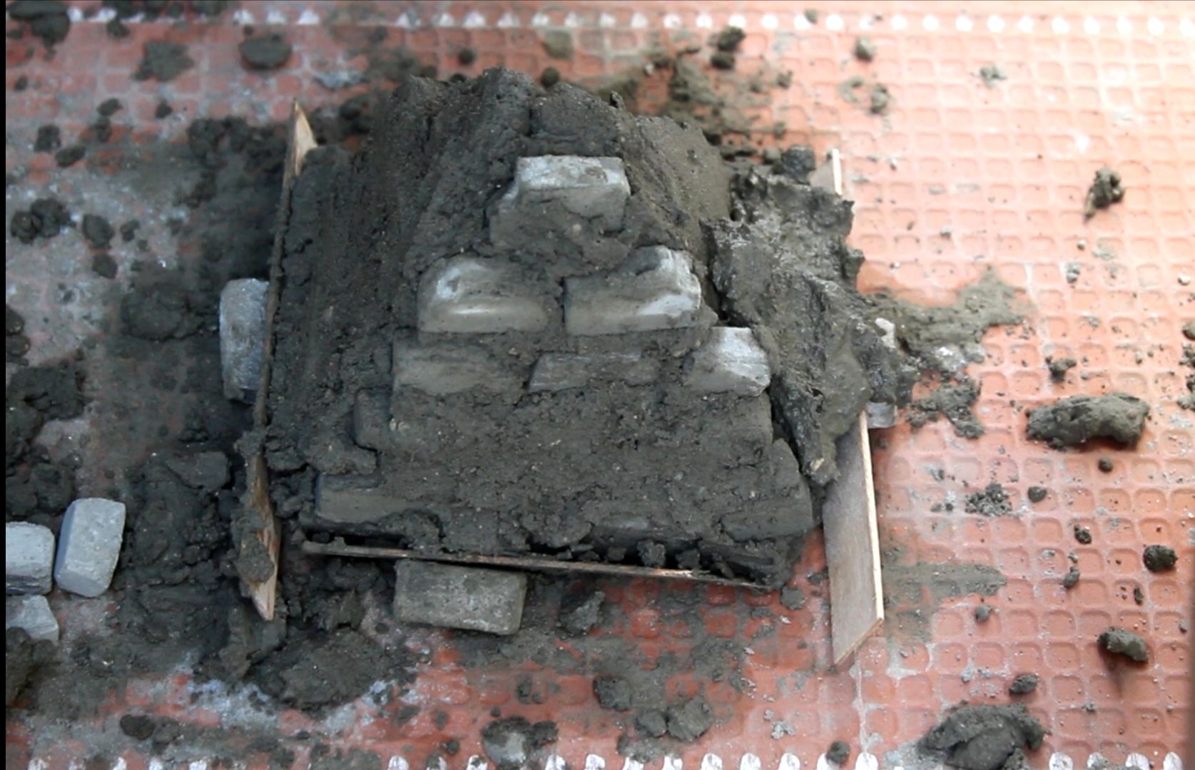 How to Make a Concrete Pyramid "GIZA" : 24 Steps (with Pictures ...