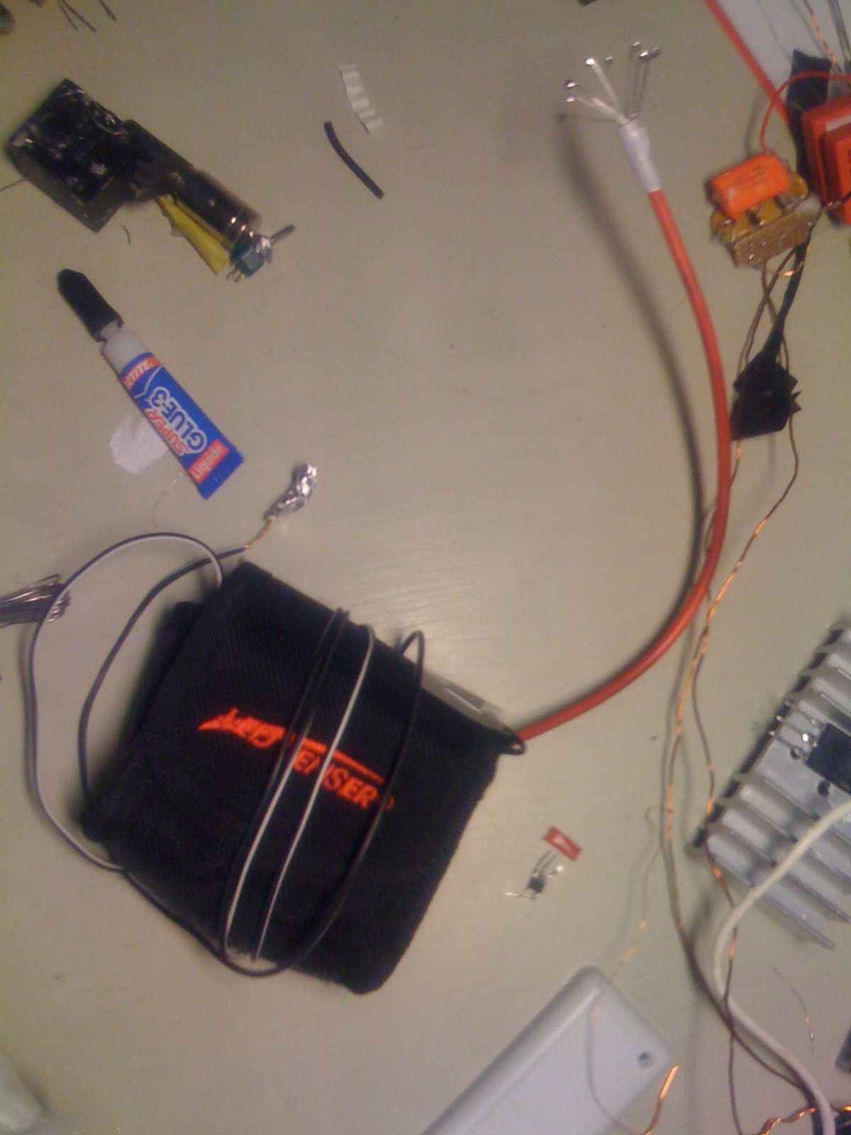 The Mini Electrostatic Generator : 3 Steps - Instructables