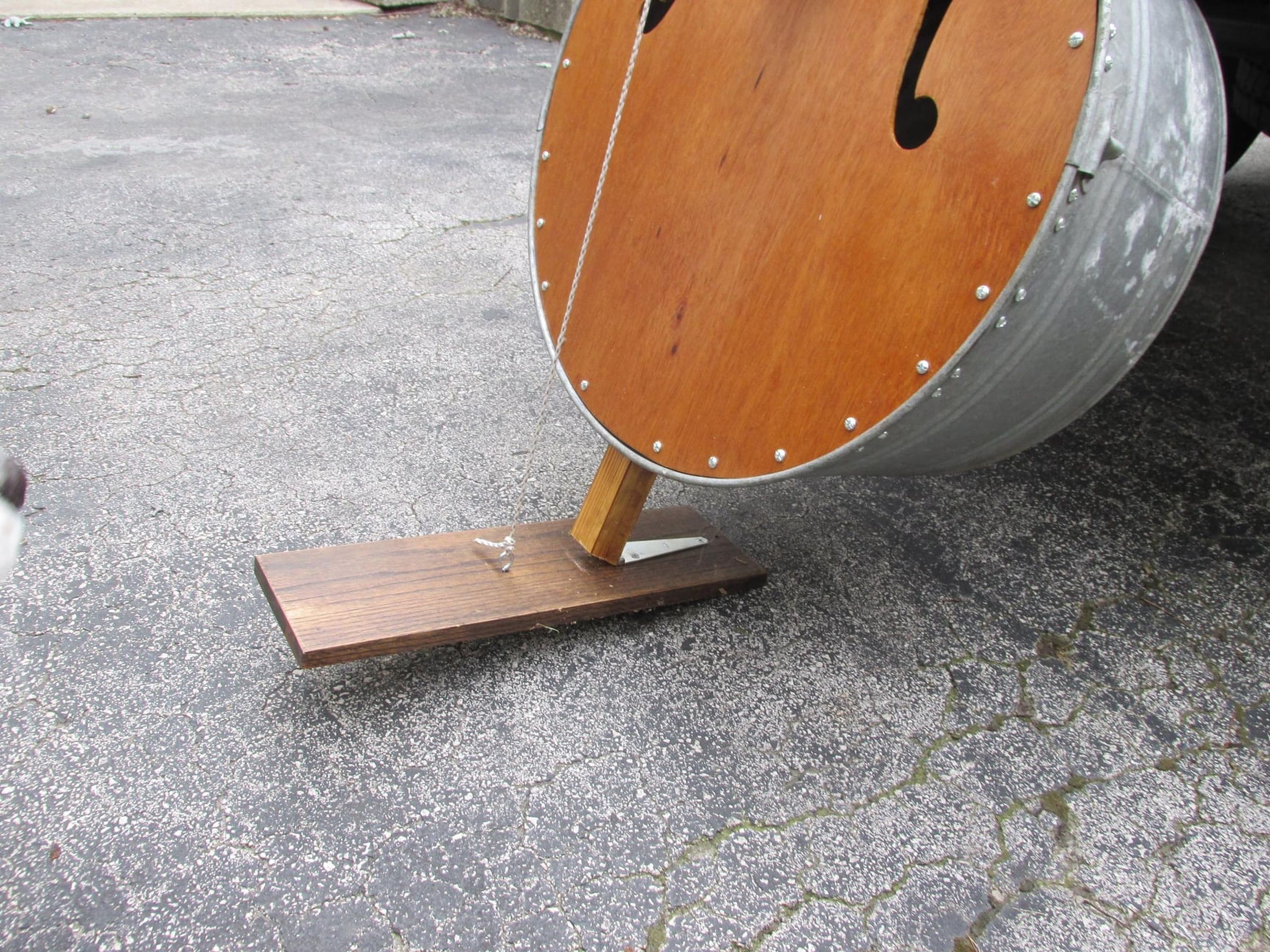 Single String Double Gutbucket : 8 Steps (with Pictures) - Instructables