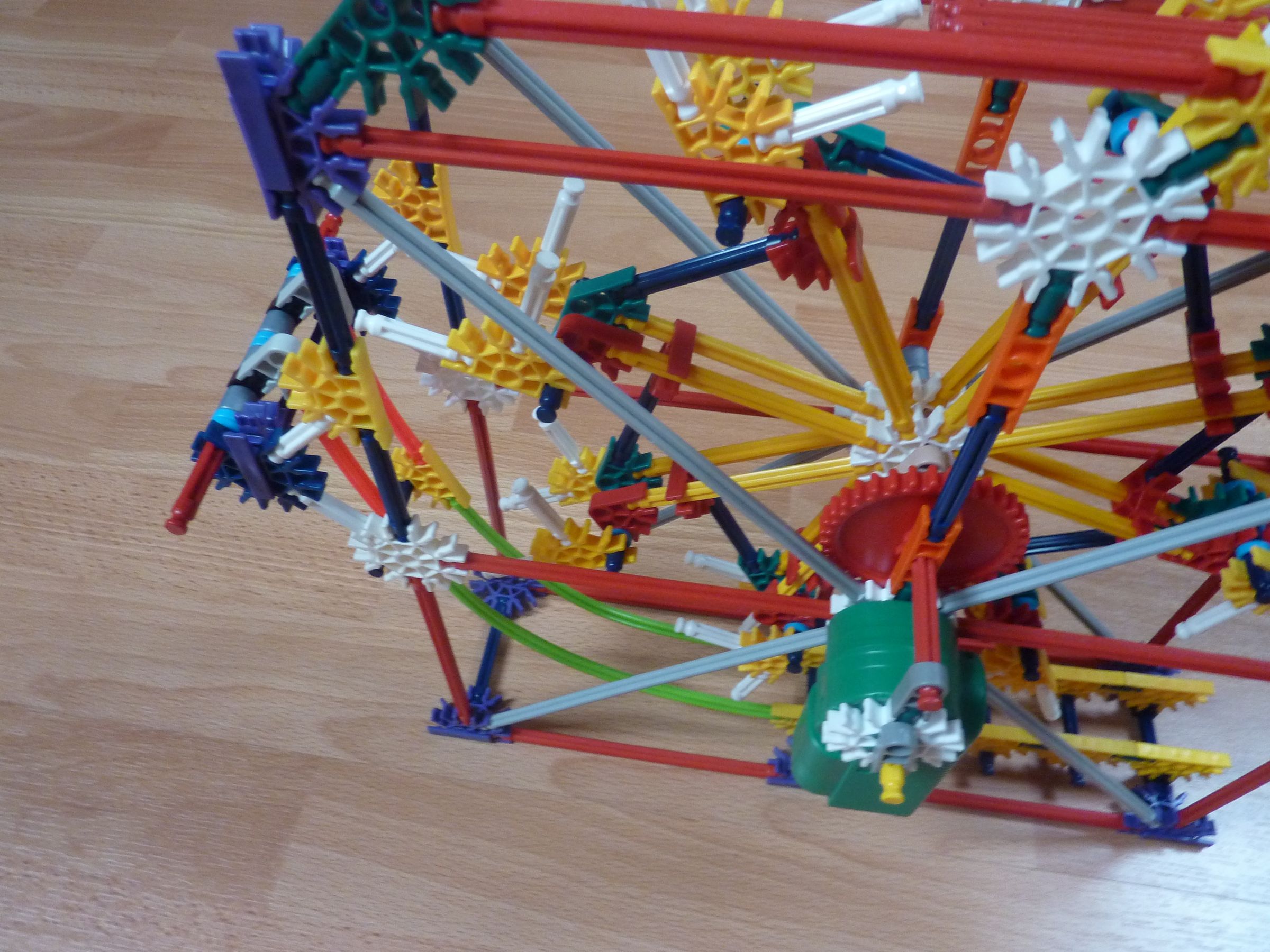 Sandro's Wheel Lift, a Knex Ball Machine Lift : 6 Steps - Instructables