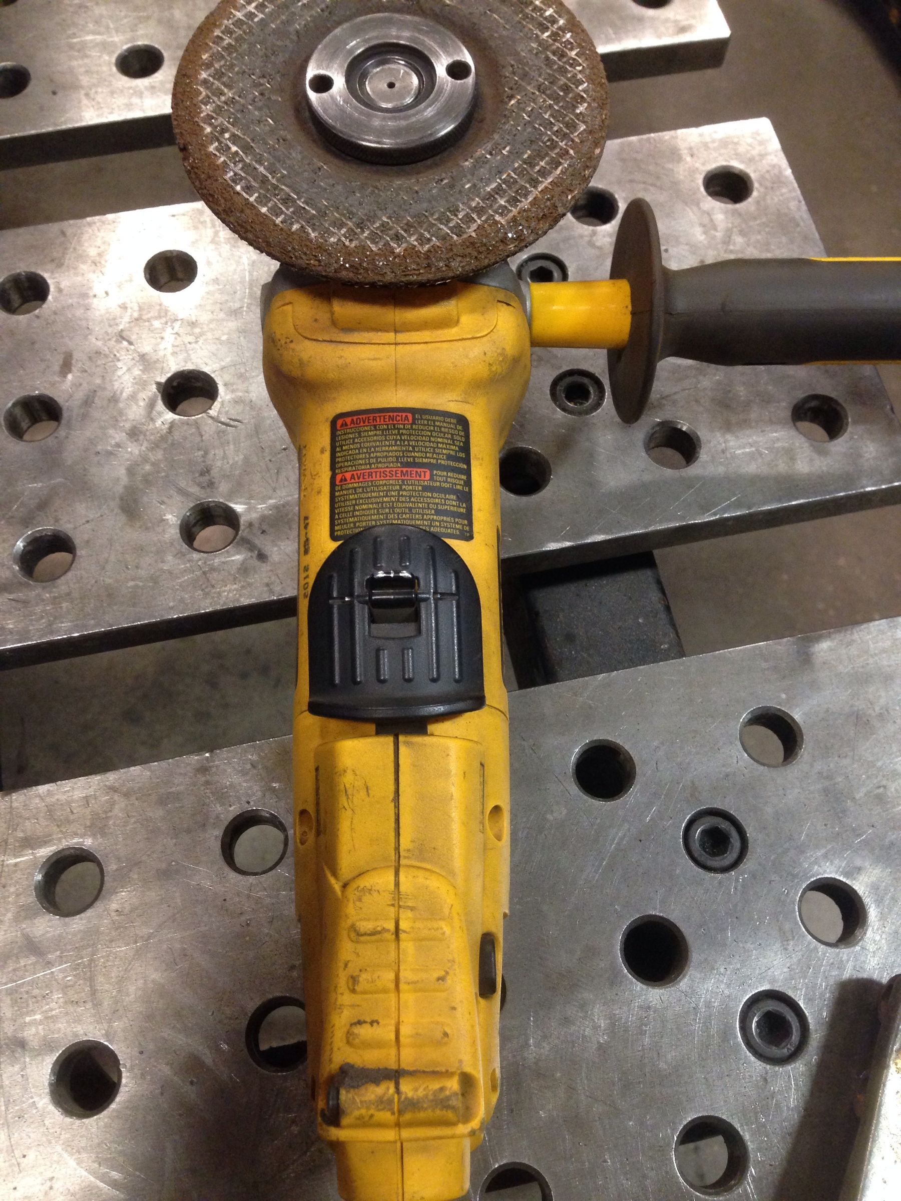 How to Change Discs on a 4 1/2 Inch Grinder - Instructables
