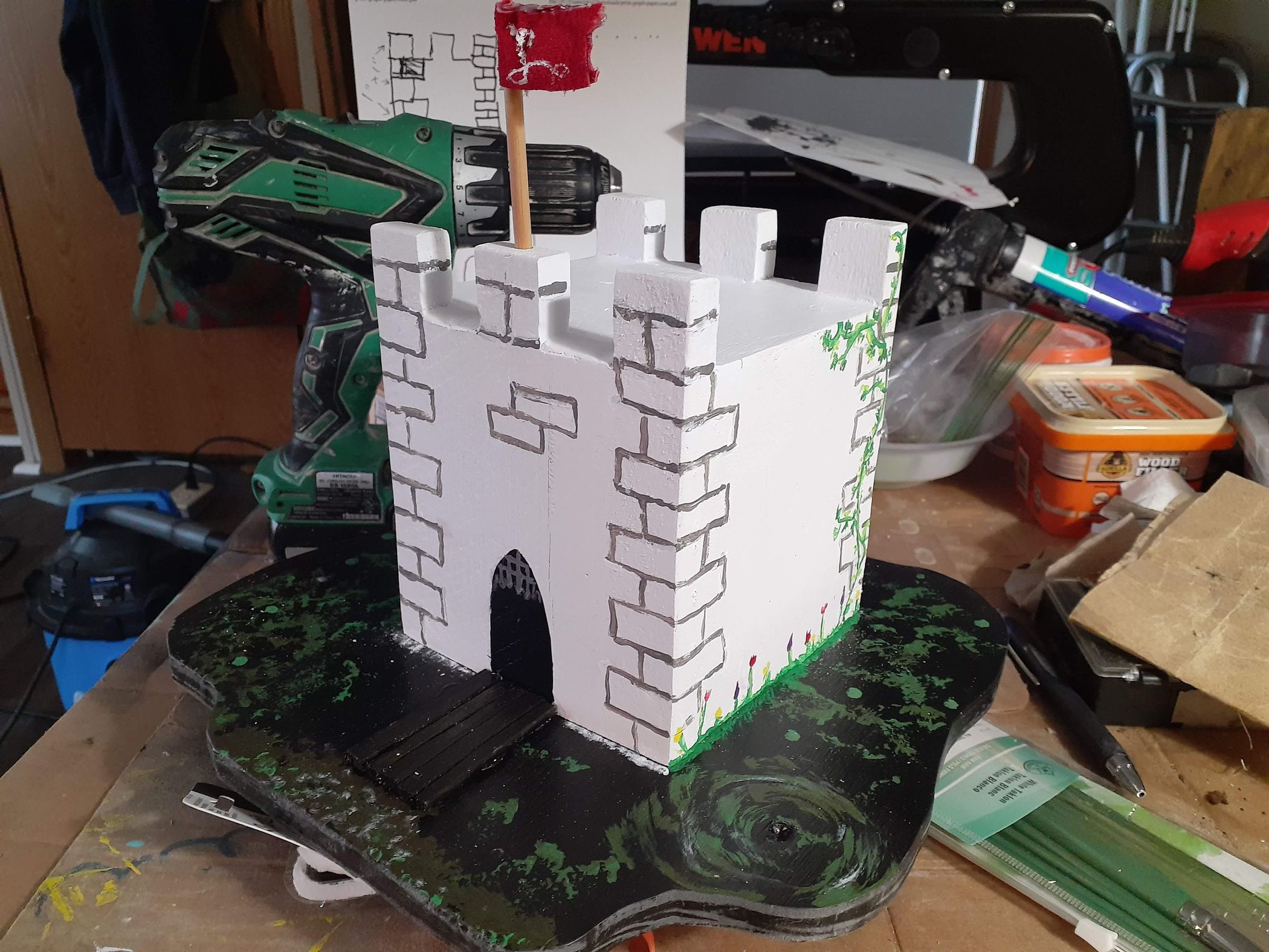 Castle Birdhouse : 6 Steps (with Pictures) - Instructables