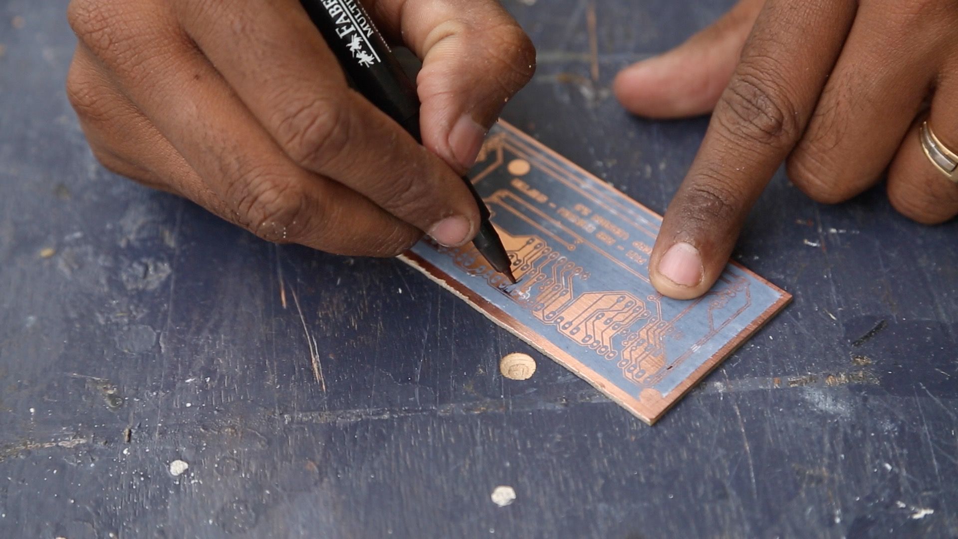 PCB Etching Using Toner Transfer Method : 9 Steps (with Pictures ...