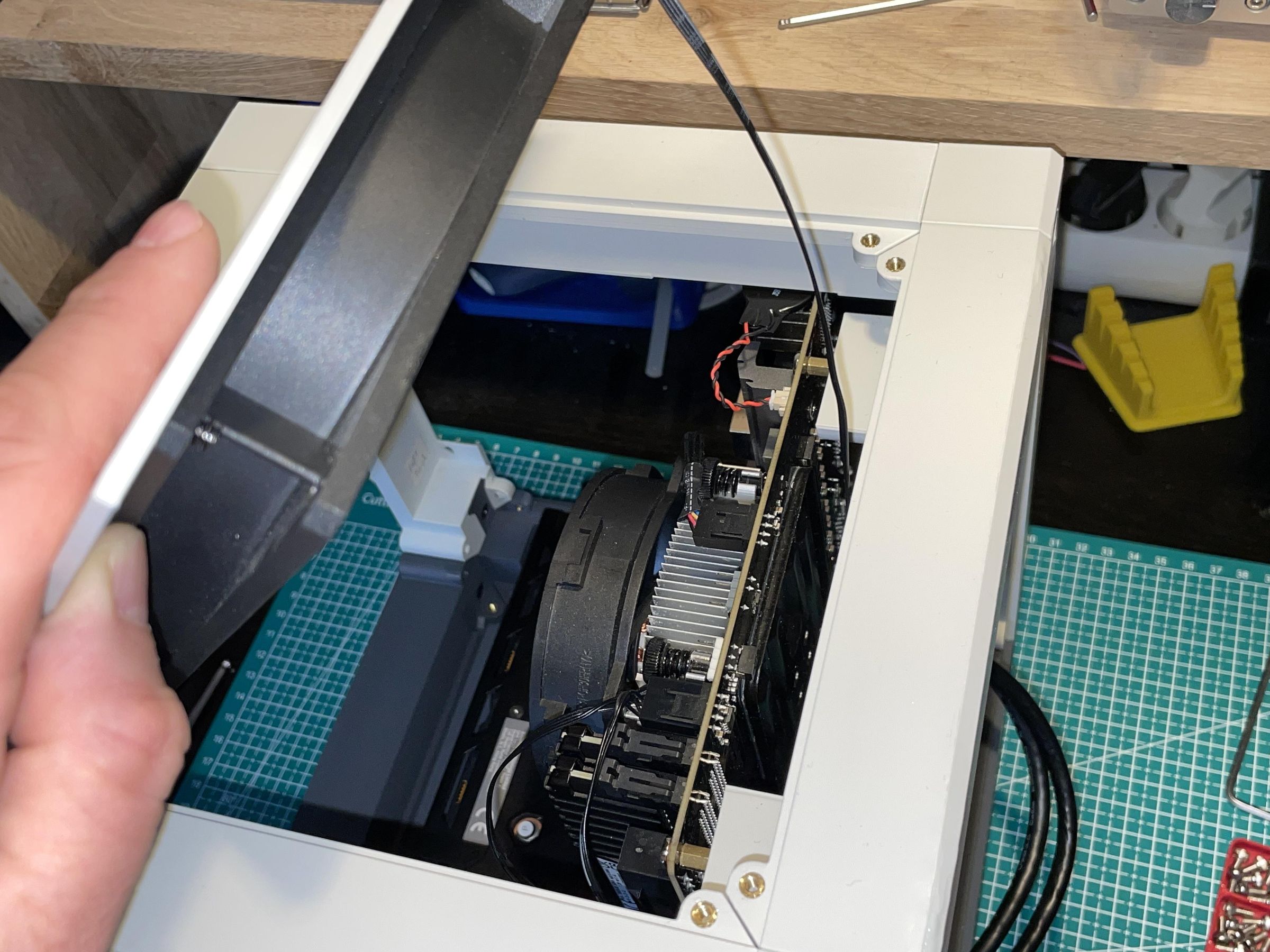 Kubic - a Printable ITX PC Case With a Handle : 18 Steps (with Pictures ...