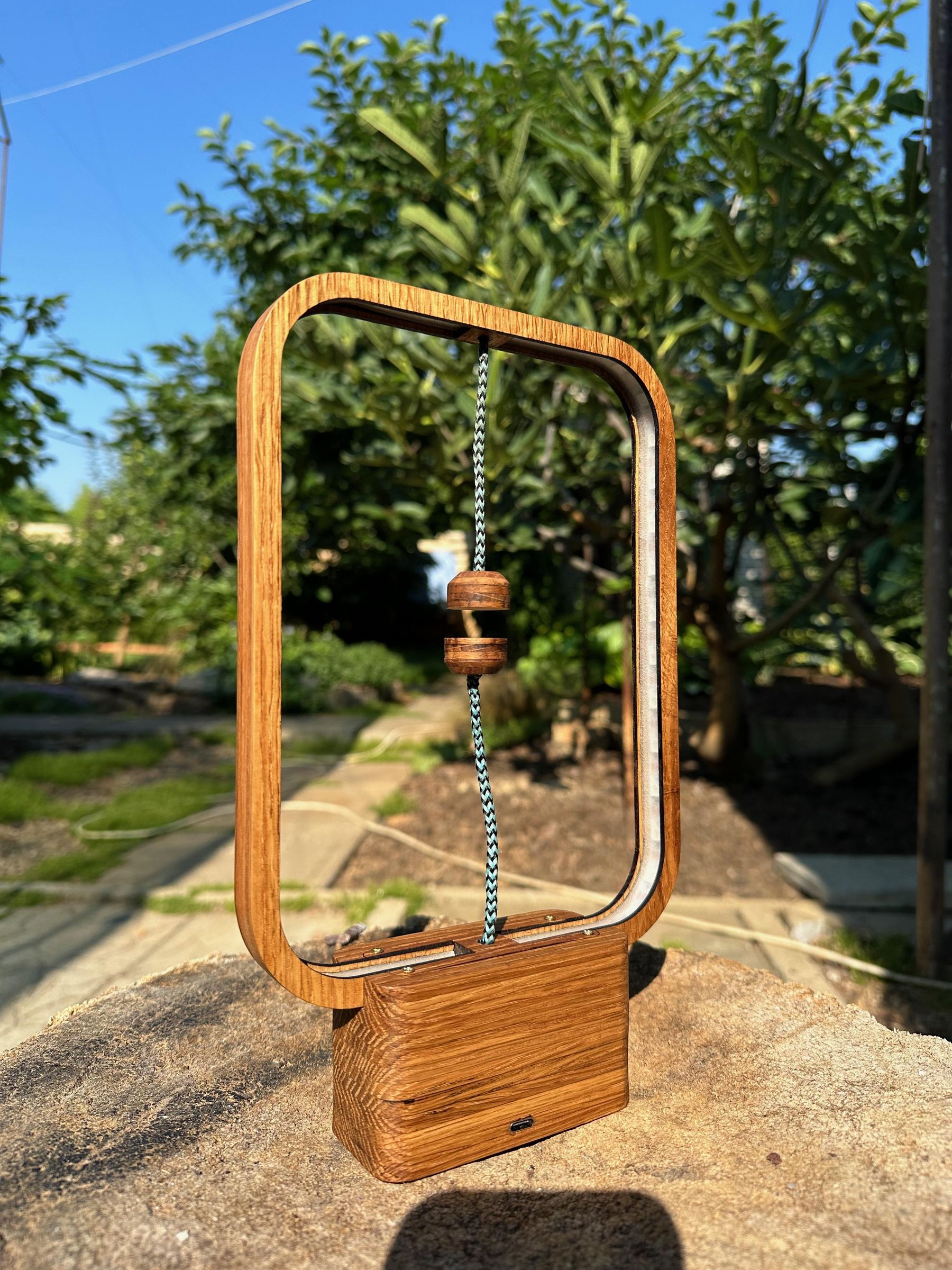 Wooden Desk Lamp With Levitating Dimmer / Color Changing LED : 28 Steps ...