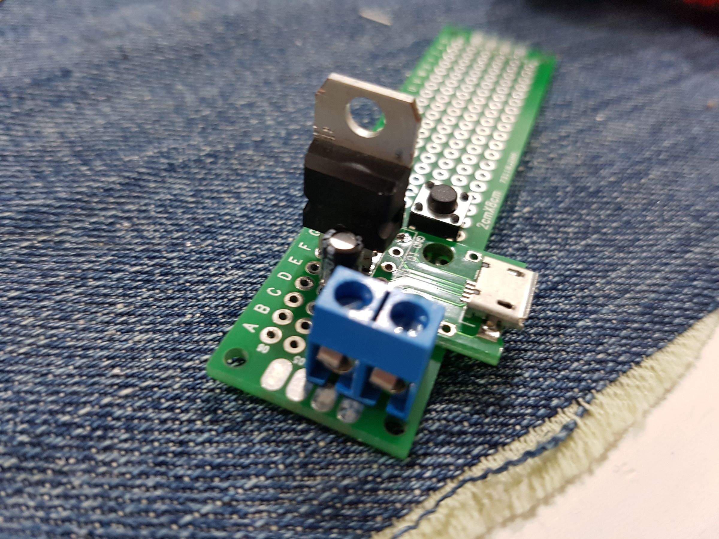 One More Small Footprint Barebone Arduino : 4 Steps (with Pictures ...
