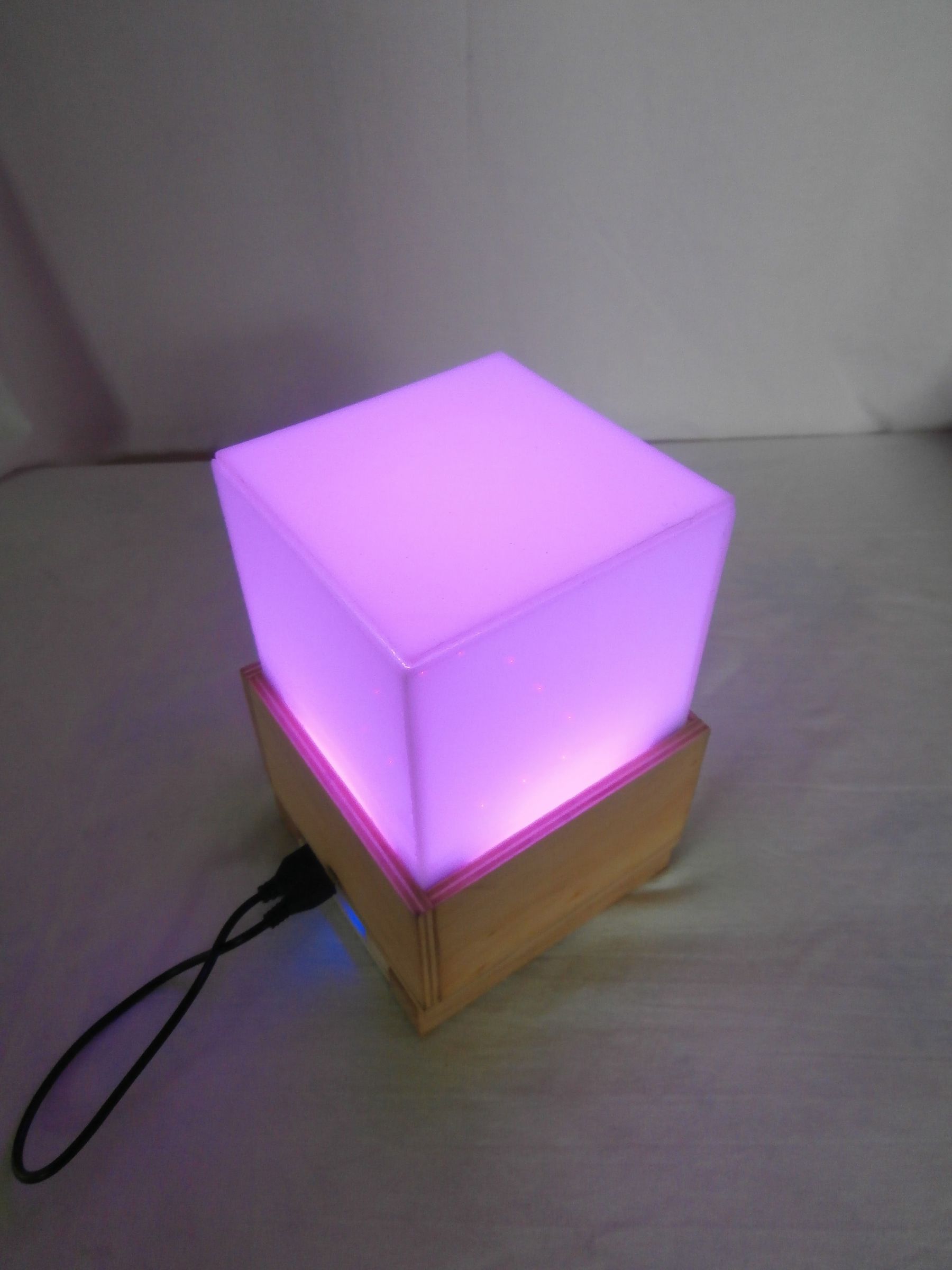 Laura: Emotional Compass Lamp : 5 Steps (with Pictures) - Instructables