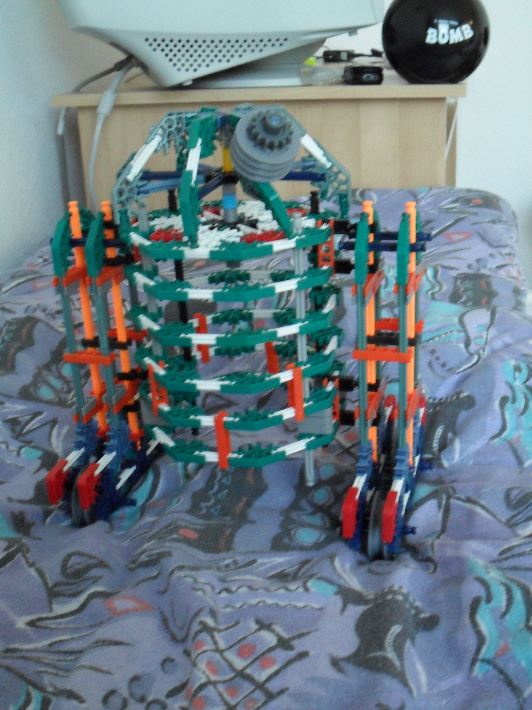 Knex Transformer and R2-D2 - Instructables
