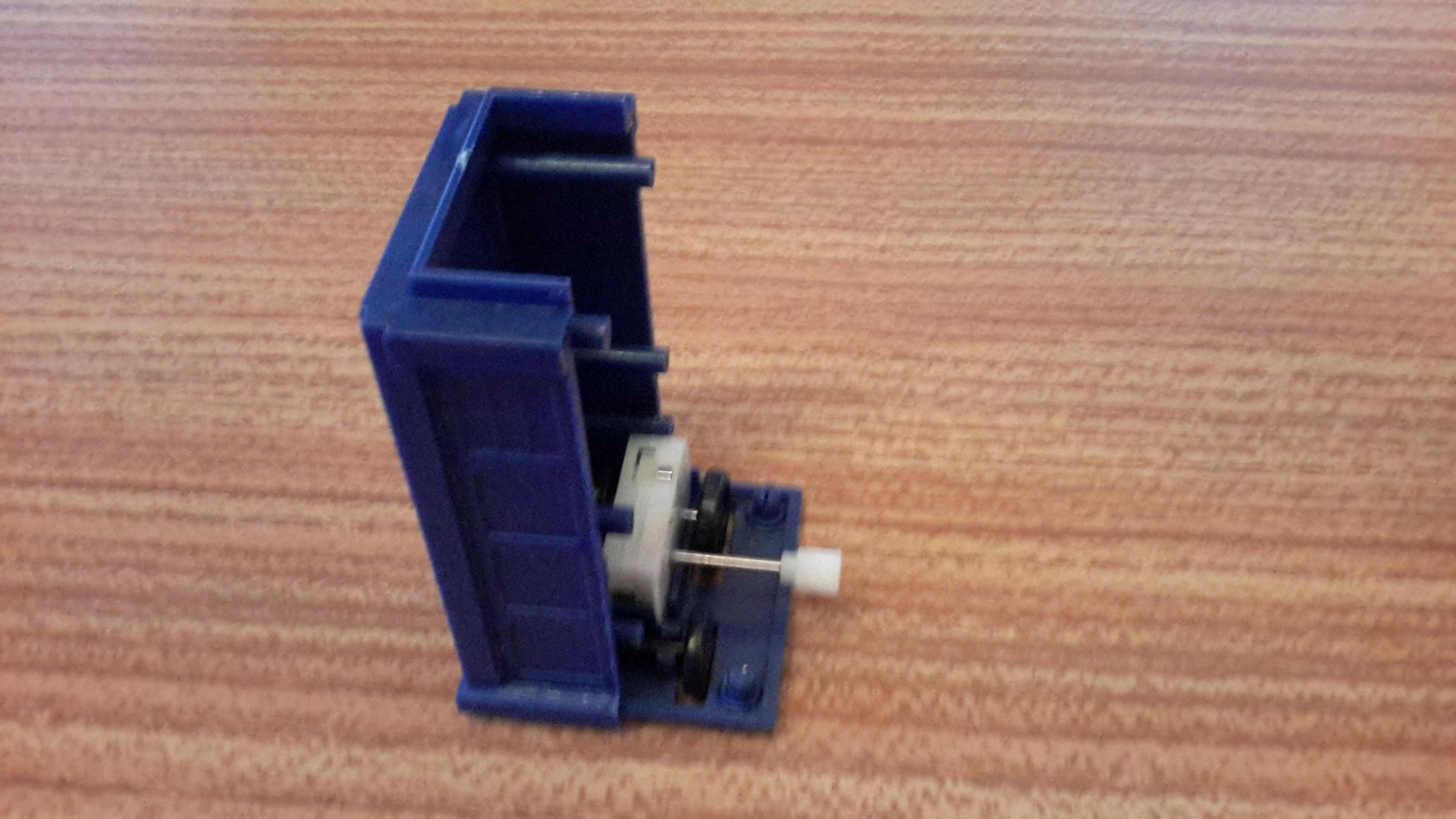 How to Build Your Own Moving Tardis! : 14 Steps - Instructables