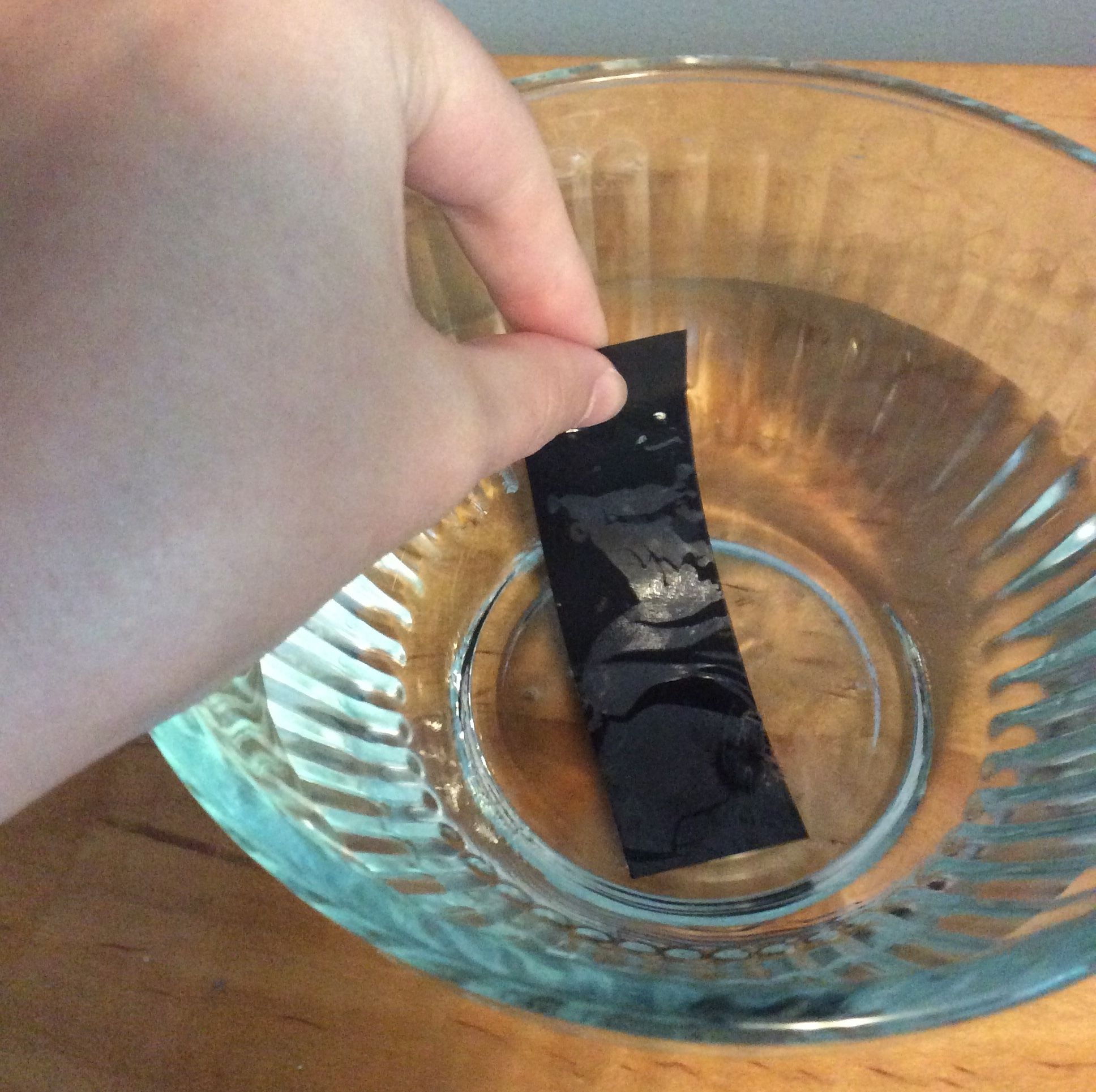 Rainbow Nail Polish Paper Experiment and Craft : 5 Steps - Instructables