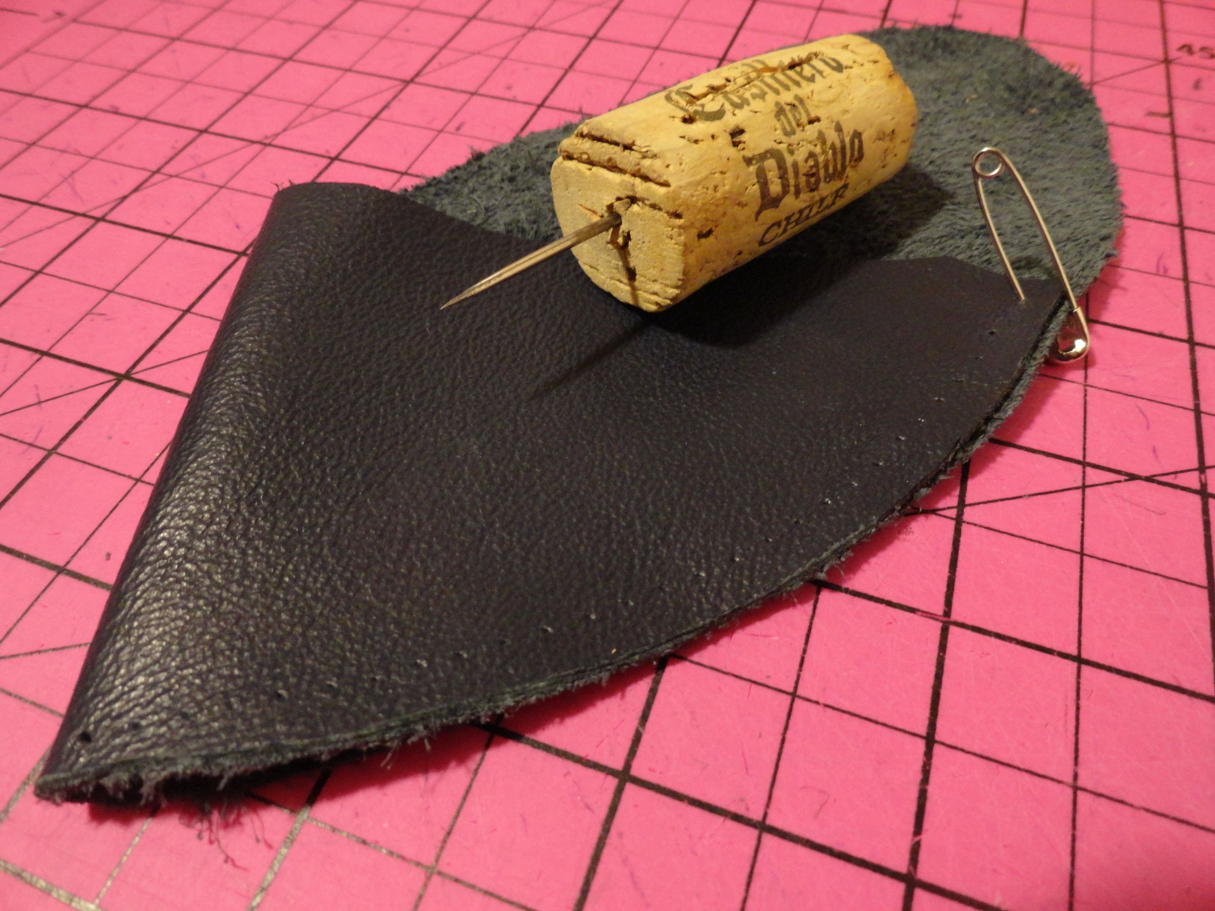 Leather Hatchet Sheath : 9 Steps (with Pictures) - Instructables