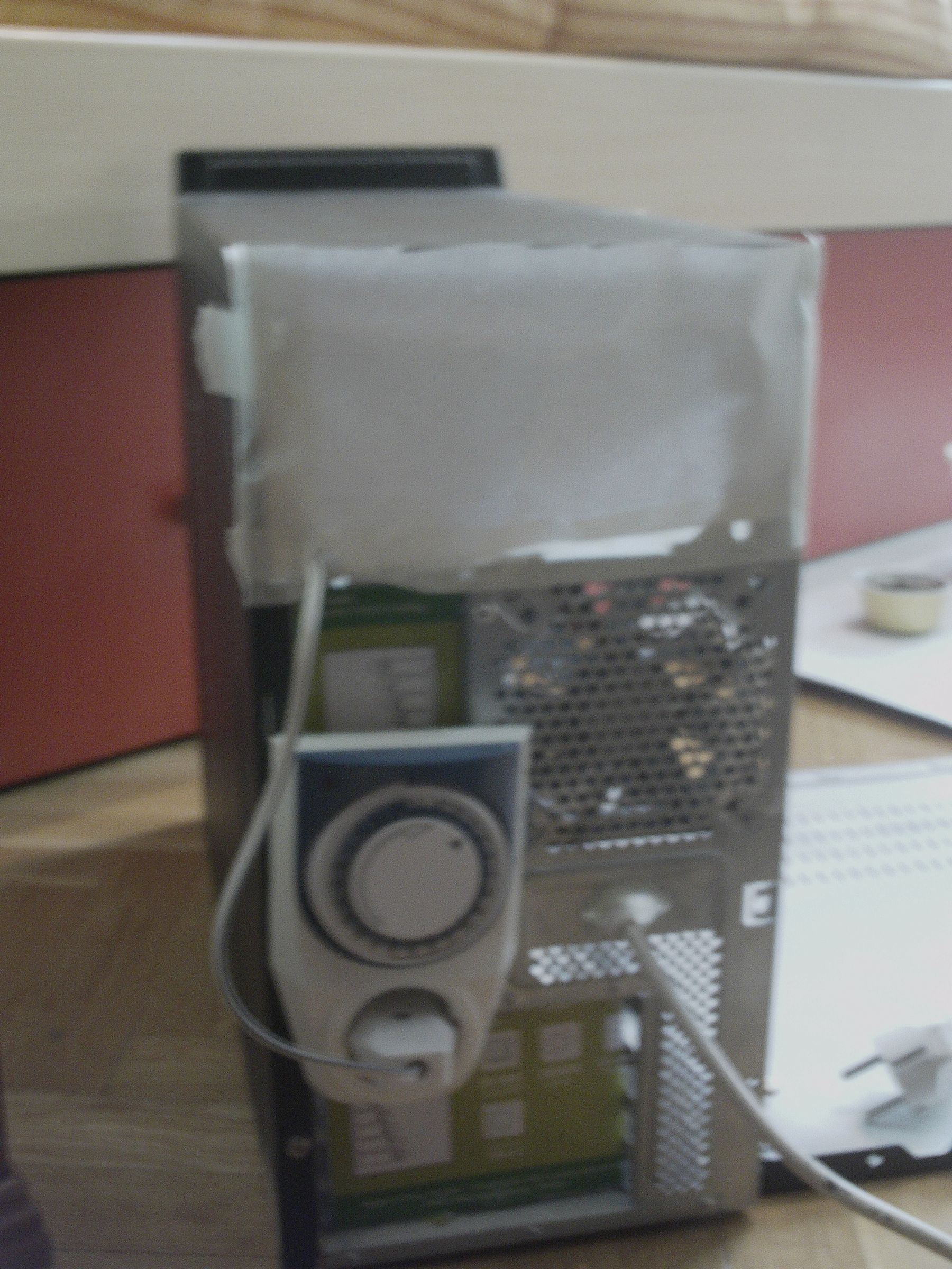 Transforming an Old PC Box Into a Mini-indoor Grow System. Transformar ...