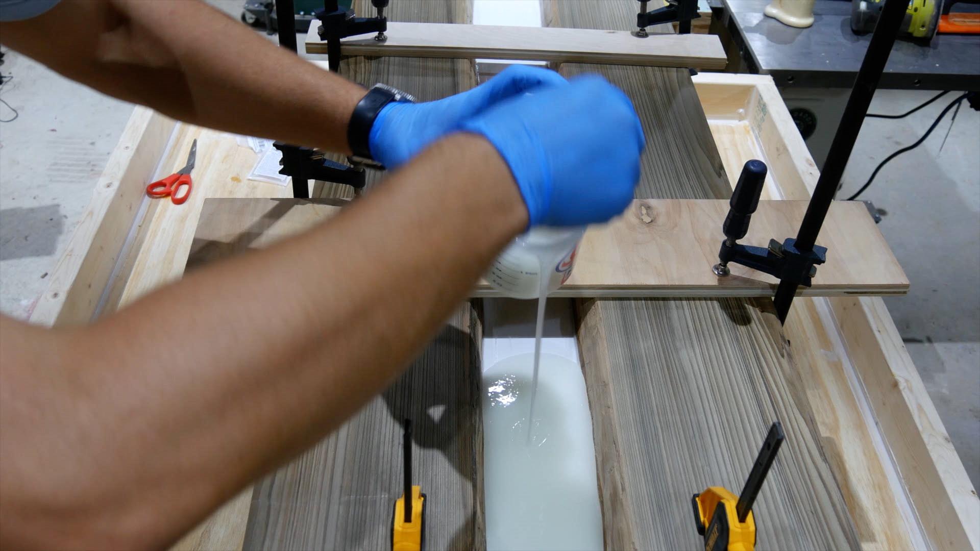 DIY Epoxy River Glow Table : 21 Steps (with Pictures) - Instructables