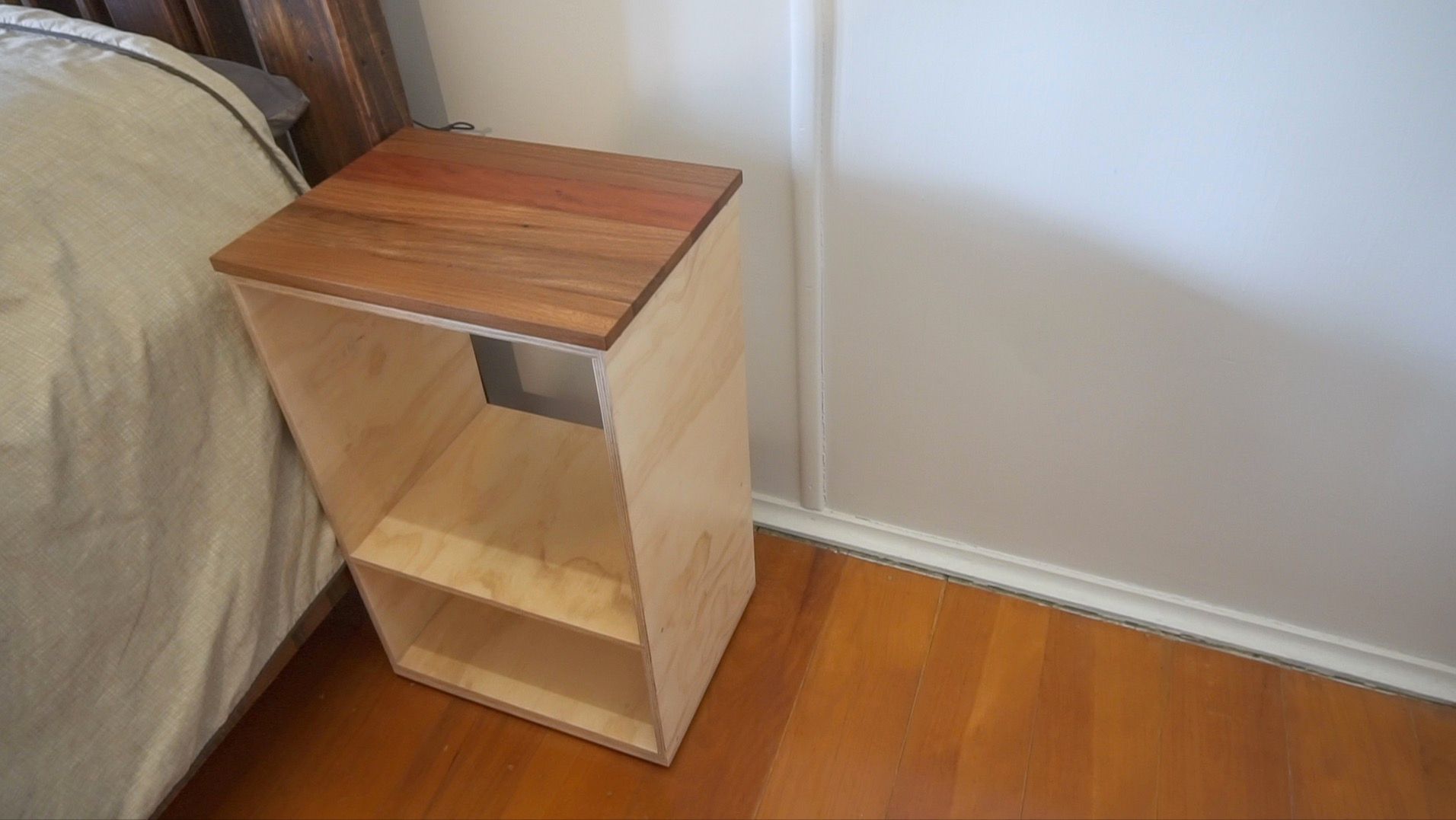 Wireless Charging Bedside Table : 4 Steps (with Pictures) - Instructables