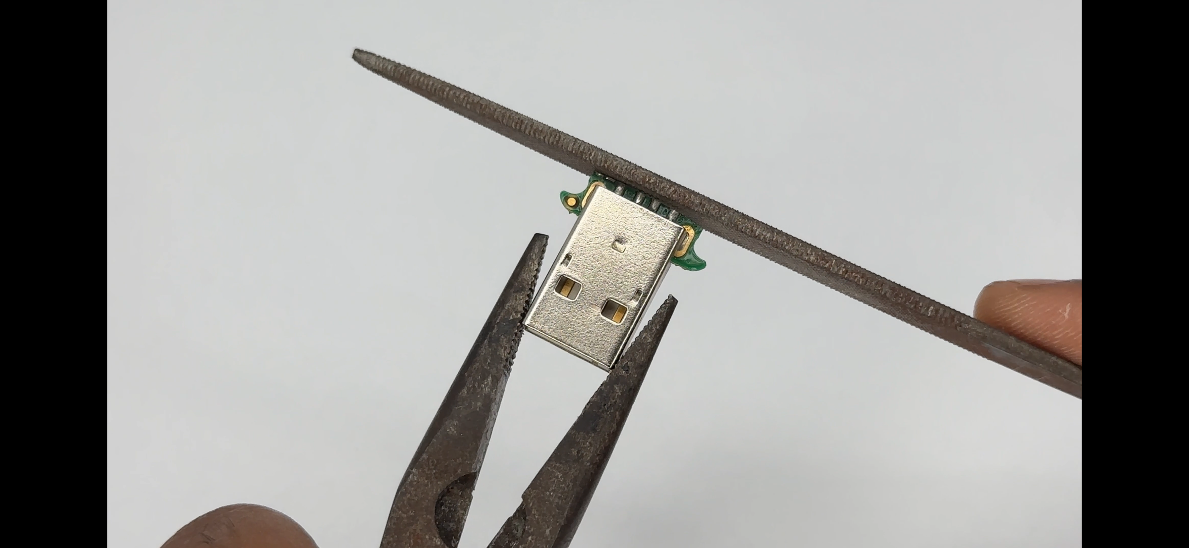 DIY LED Voltage Tester – Test Any DC Voltage With LEDs! : 11 Steps ...