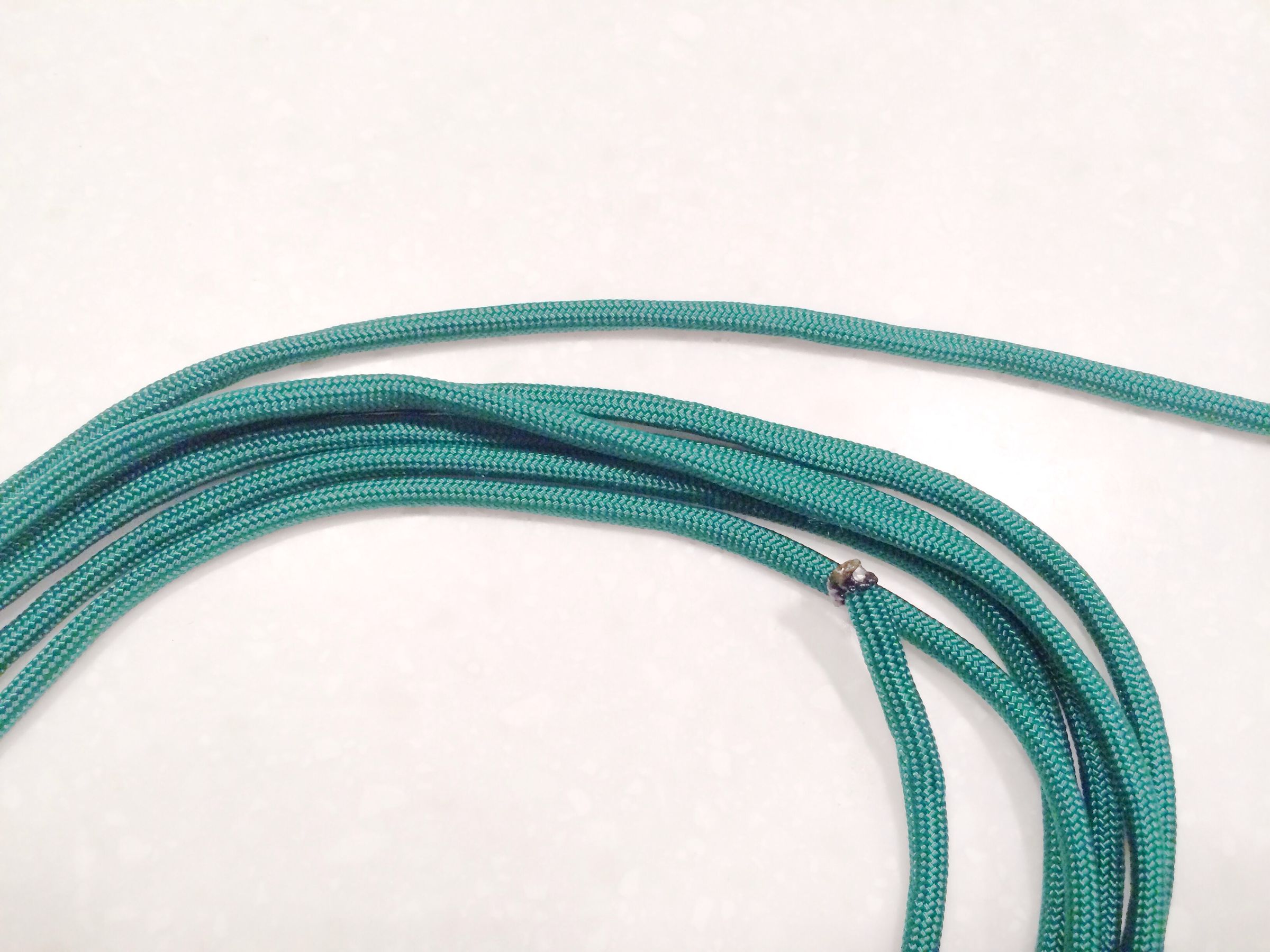 Paracord Storage - Tangle Free! : 4 Steps (with Pictures) - Instructables