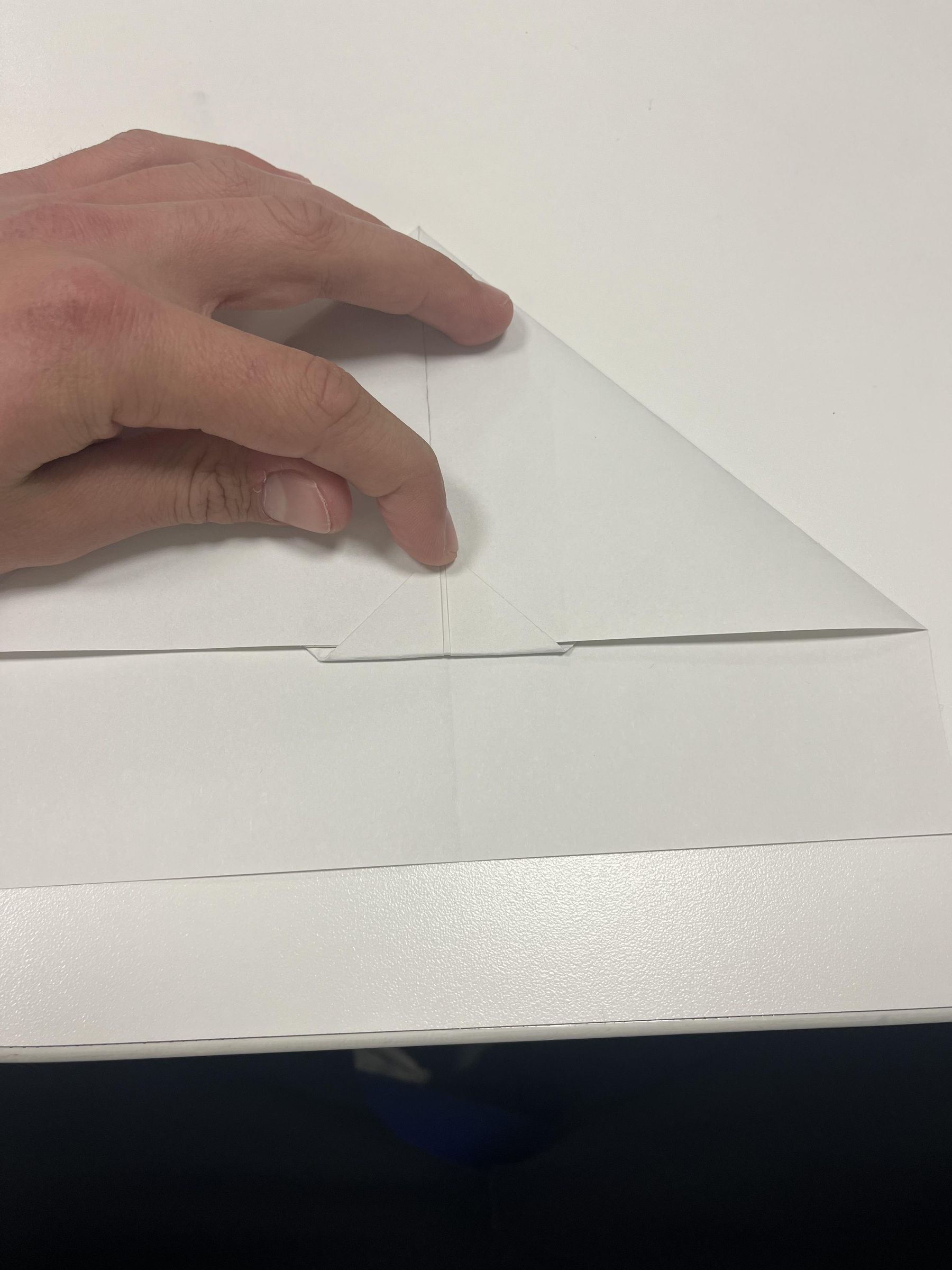 Airplane : 9 Steps - Instructables