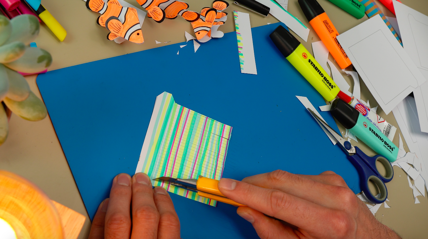 Simple Paper Glowing Aquarium Coral Reef : 3 Steps (with Pictures ...