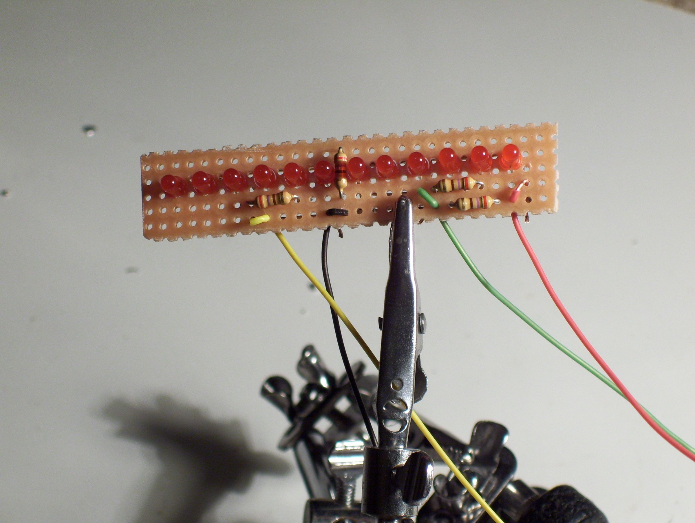 Charlieplexed Row of LED Lights, for the Arduino : 9 Steps (with Pictures) - Instructables
