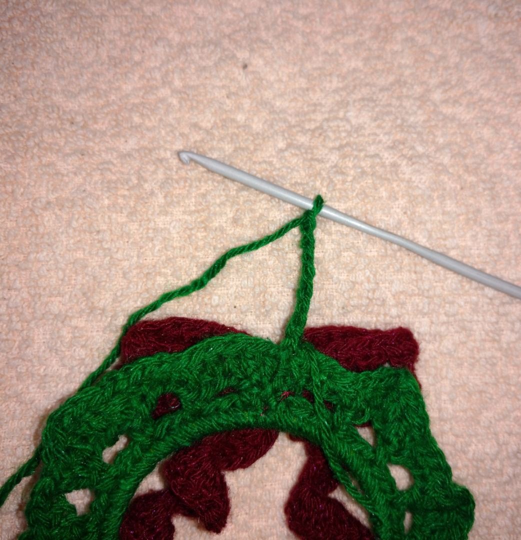 Xmas Wreath Crochet Ornament : 10 Steps (with Pictures) - Instructables