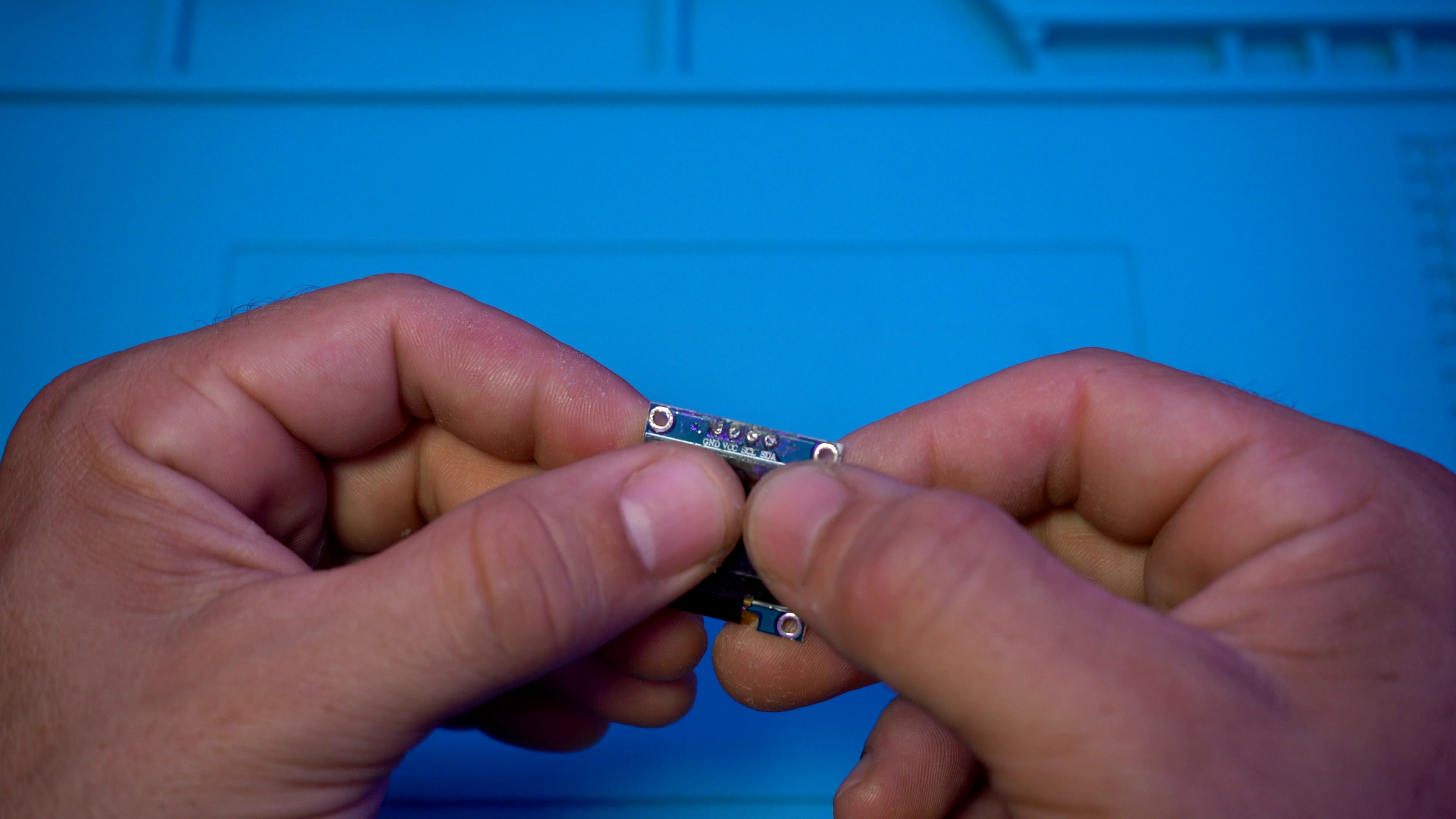 DIY Arduno "Ohmeter" + 0.96" OLED Display +Indication LEDs + Custom PCB ...