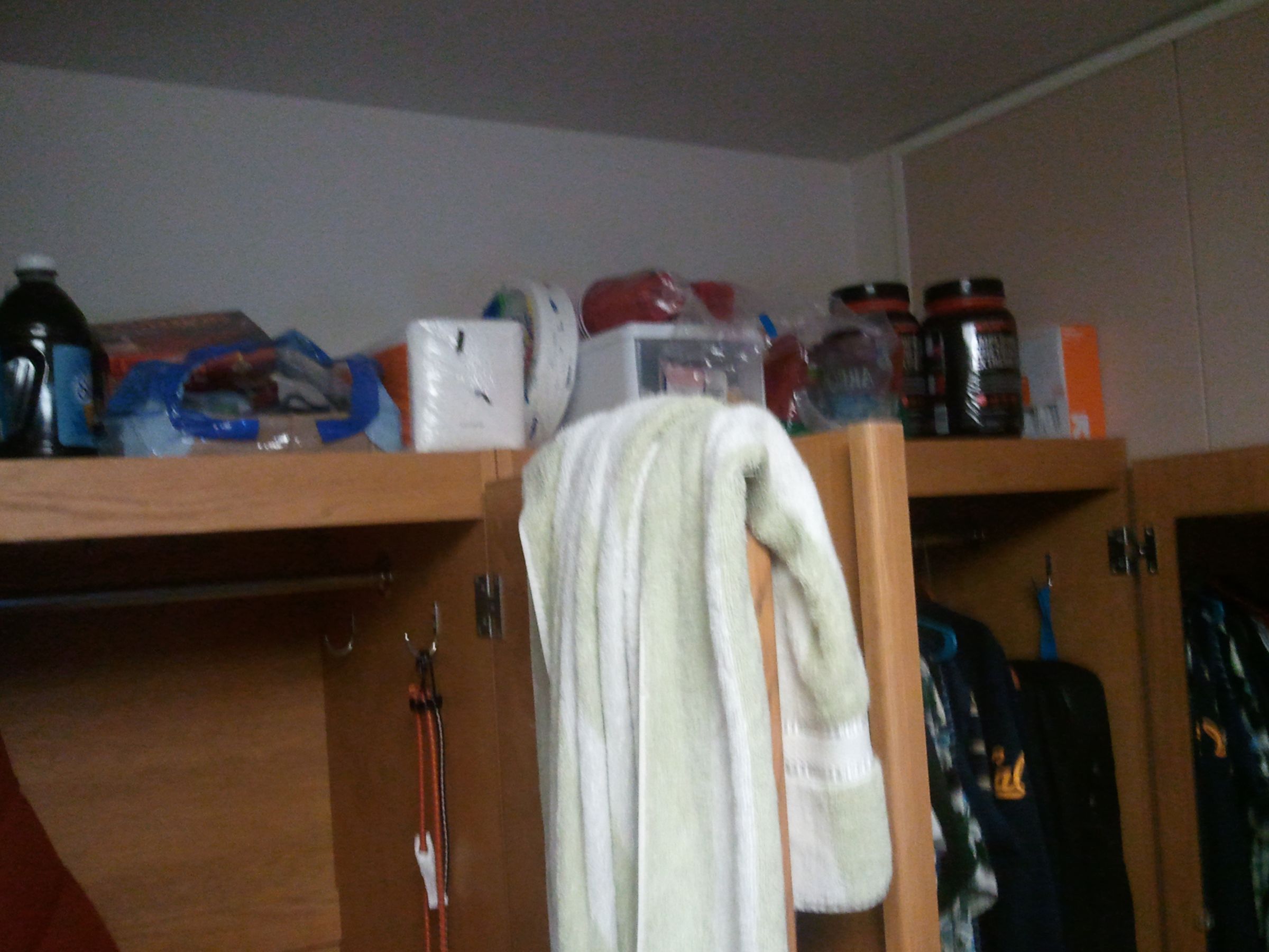 Messy College Dorm/Apartment - Instructables