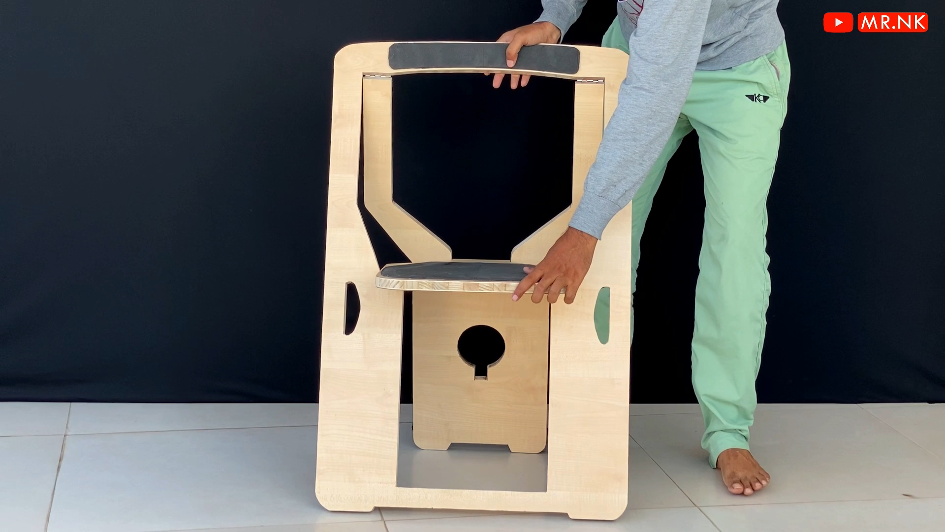 How to Make a Secret Foldable Chair at Home : 9 Steps (with Pictures ...