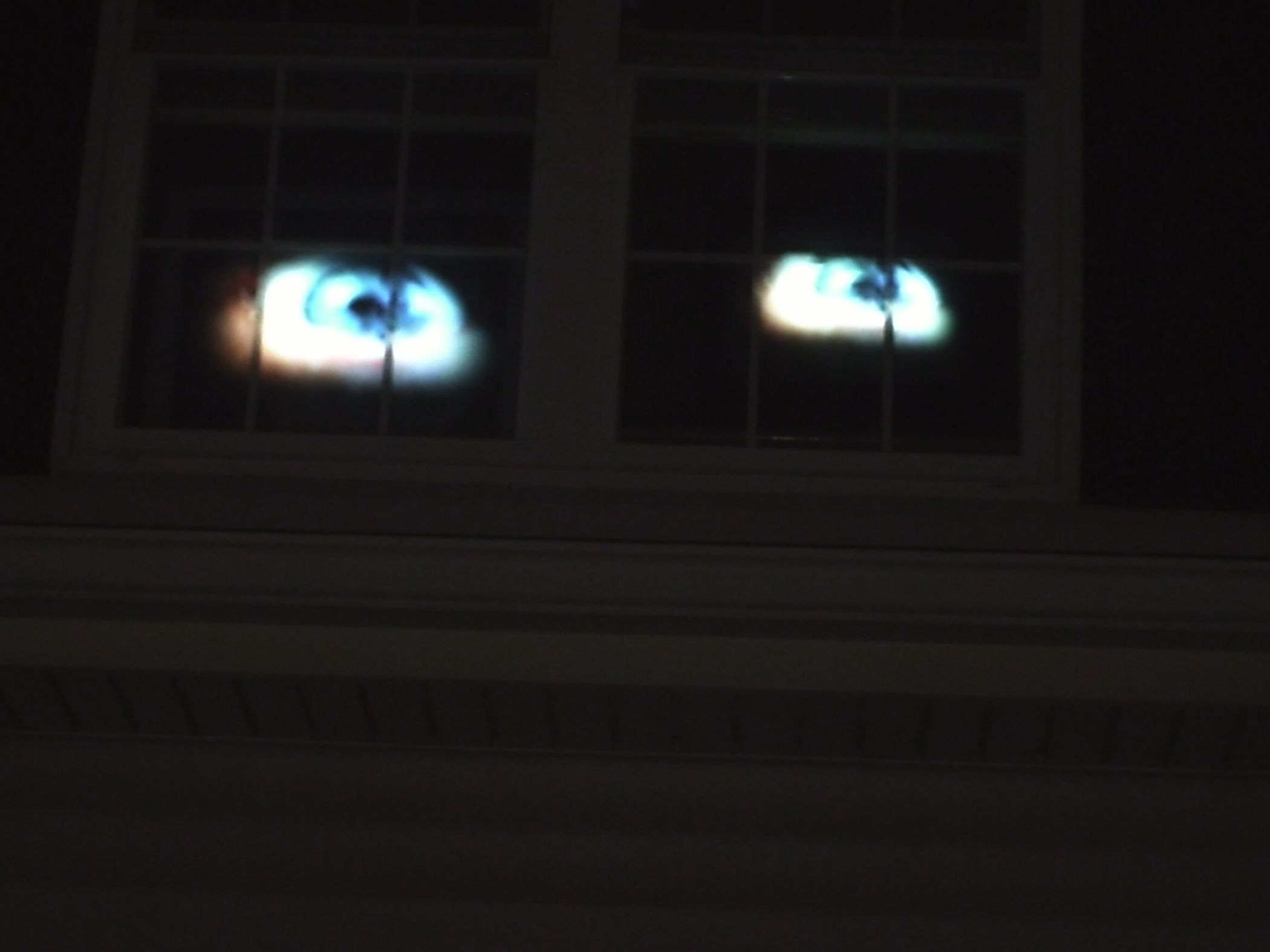 Haunted House Eyes.... : 7 Steps - Instructables