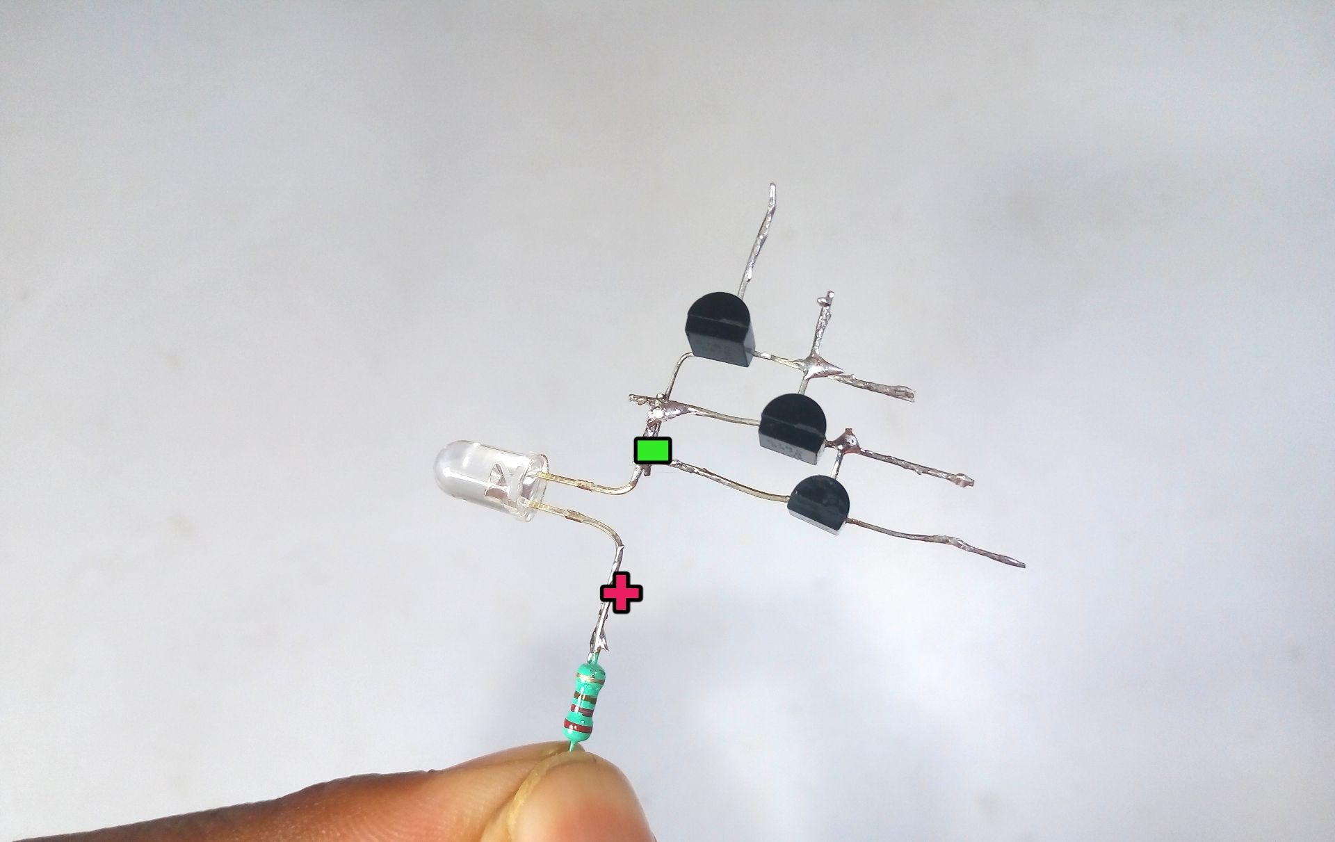 Voltage Detector Using BC547 Transistor : 9 Steps - Instructables