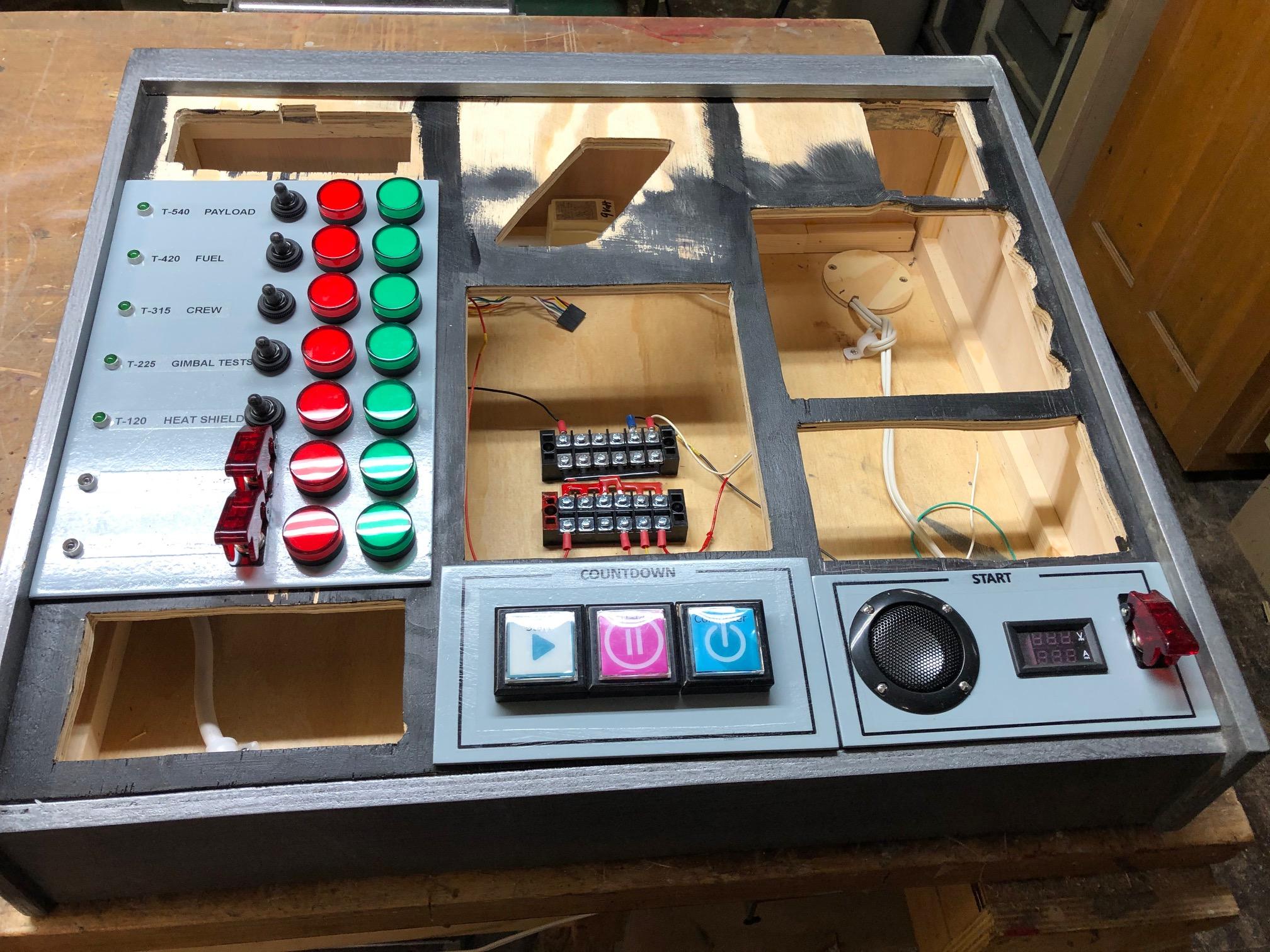 A Shuttle Mission Control Mock-Up for Kids : 10 Steps (with Pictures ...