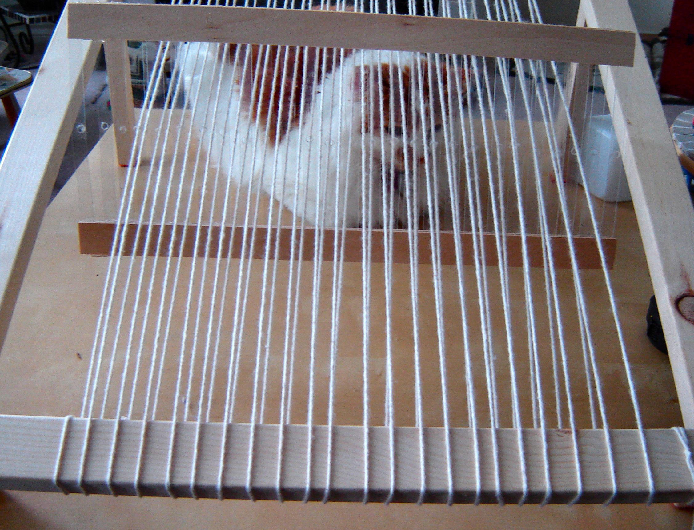 How to Weave on a Frame Loom : 8 Steps (with Pictures) - Instructables