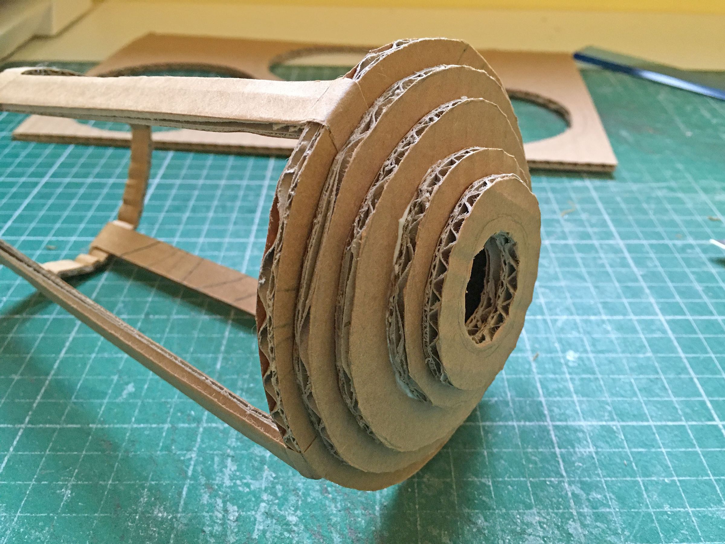 Corrugated Cardboard Lamp : 10 Steps (with Pictures) - Instructables