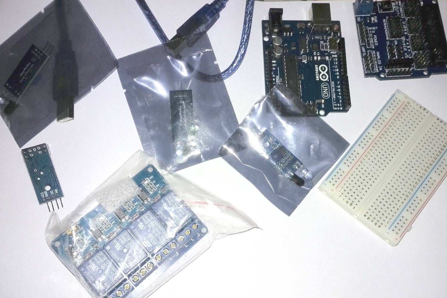 Snacks Vending Machine Powered by Arduino : 10 Steps (with Pictures ...