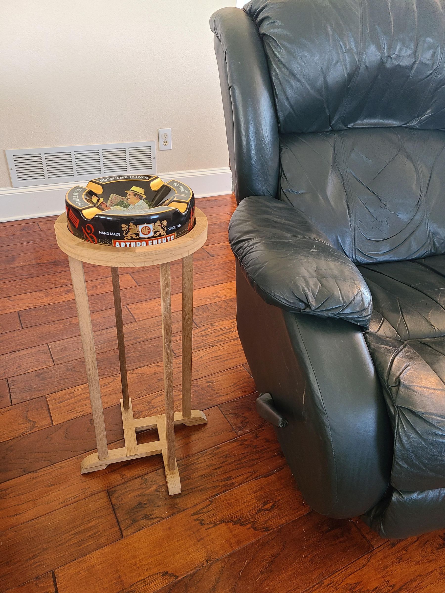 Oak Dog Bowl Stand : 24 Steps (with Pictures) - Instructables