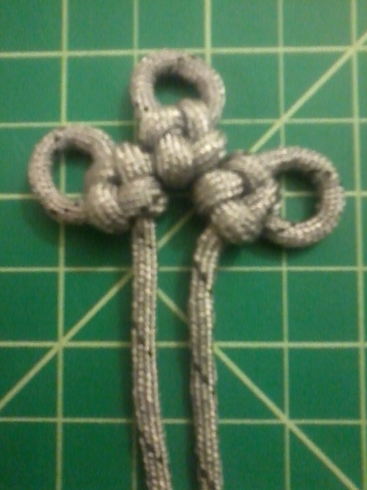 Paracord Cross-Knot Cross : 12 Steps - Instructables