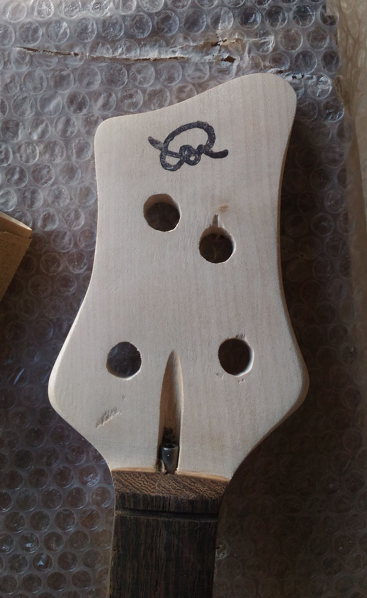 Neck Through Bass Guitar : 13 Steps (with Pictures) - Instructables