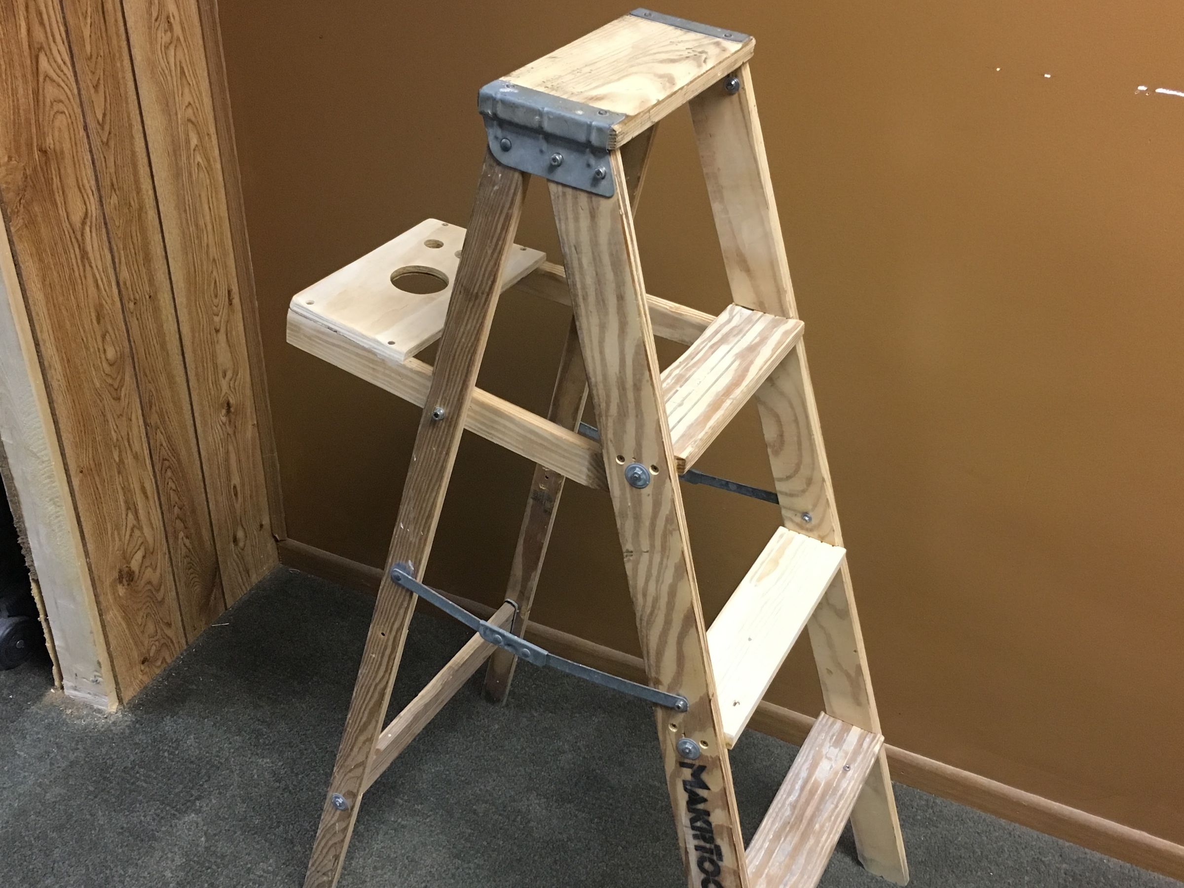 Refurbish an Old StepLadder : 9 Steps (with Pictures) - Instructables