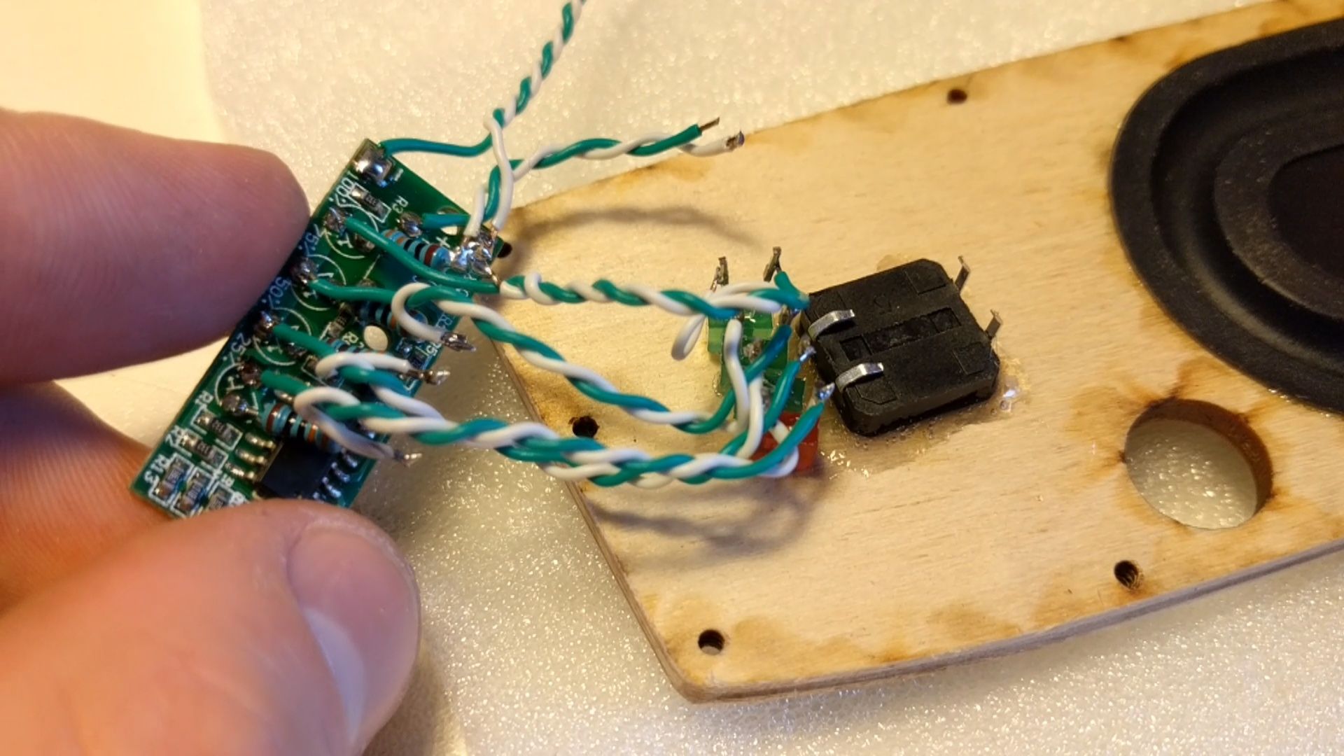 Portable Bluetooth Speaker (FREE PLANS) : 9 Steps (with Pictures ...