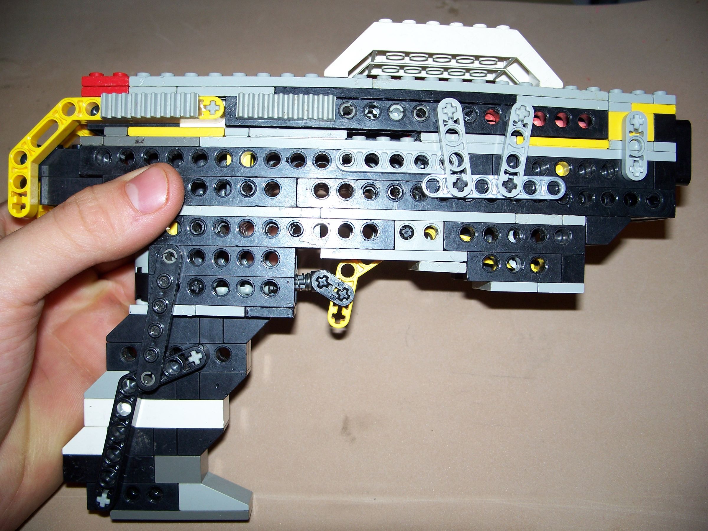 Awsome LEGO Gun! : 3 Steps - Instructables