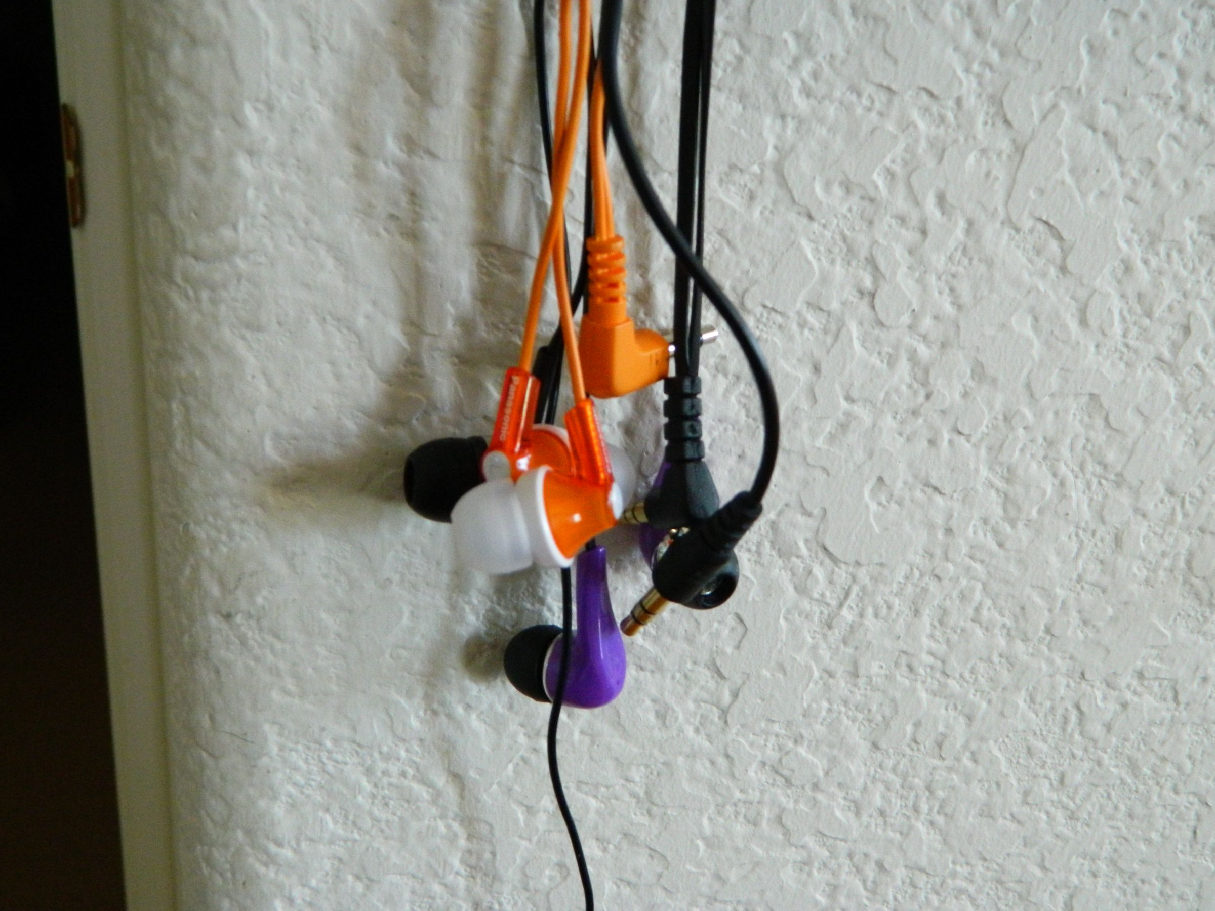 Simple Earbud Life-hack (in 10 or Less Seconds) - Instructables
