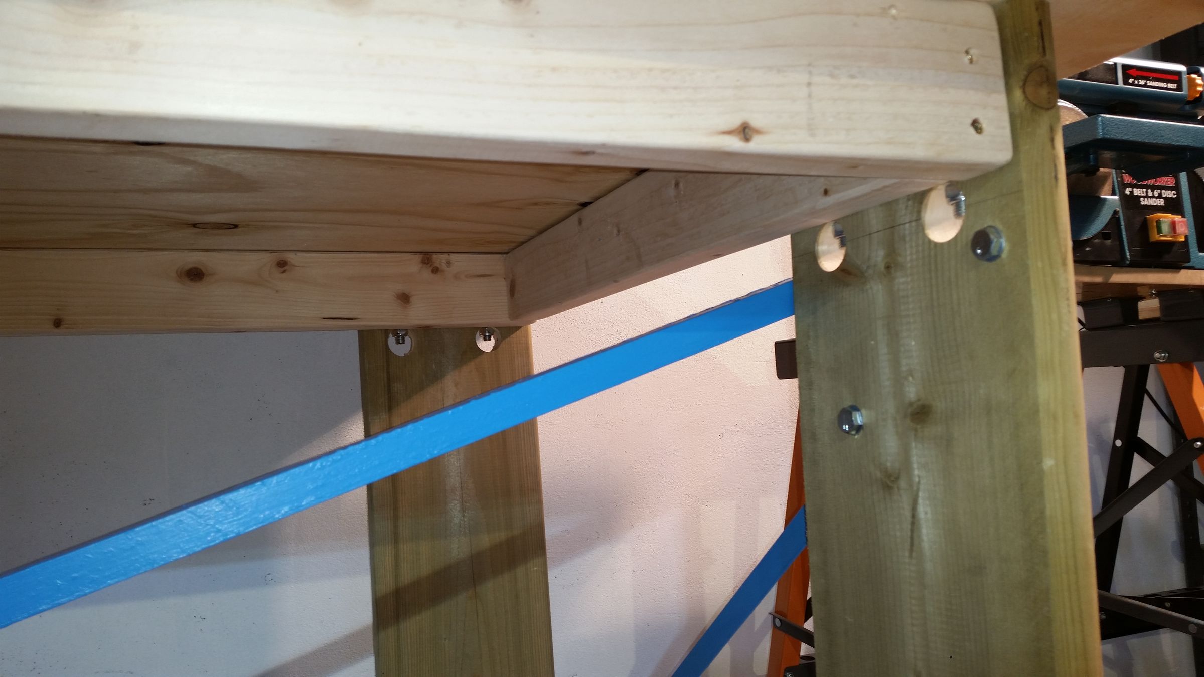 Very STURDY and Flat 4'x8' Workbench Table : 10 Steps (with Pictures ...